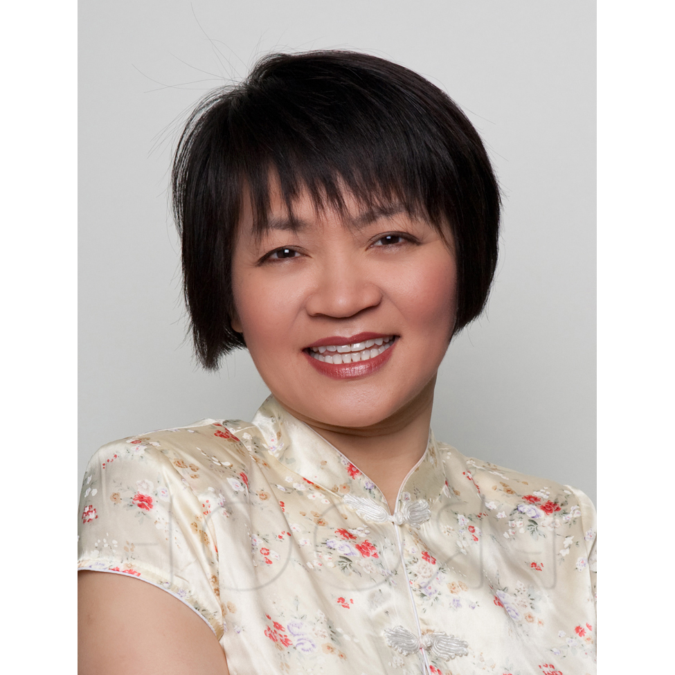 Thuy Nguyen Facebook Instagram Twitter Profiles