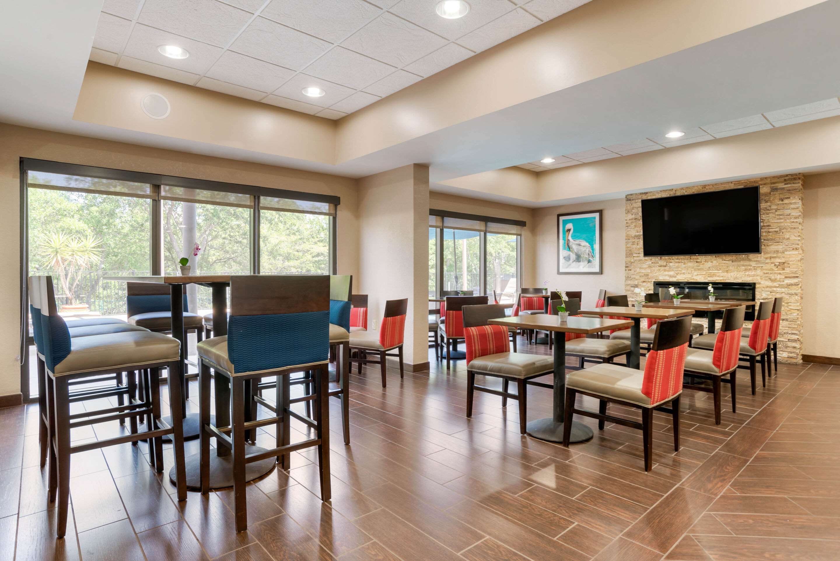 Comfort Suites Tallahassee Downtown Tallahassee Fl Business Profile