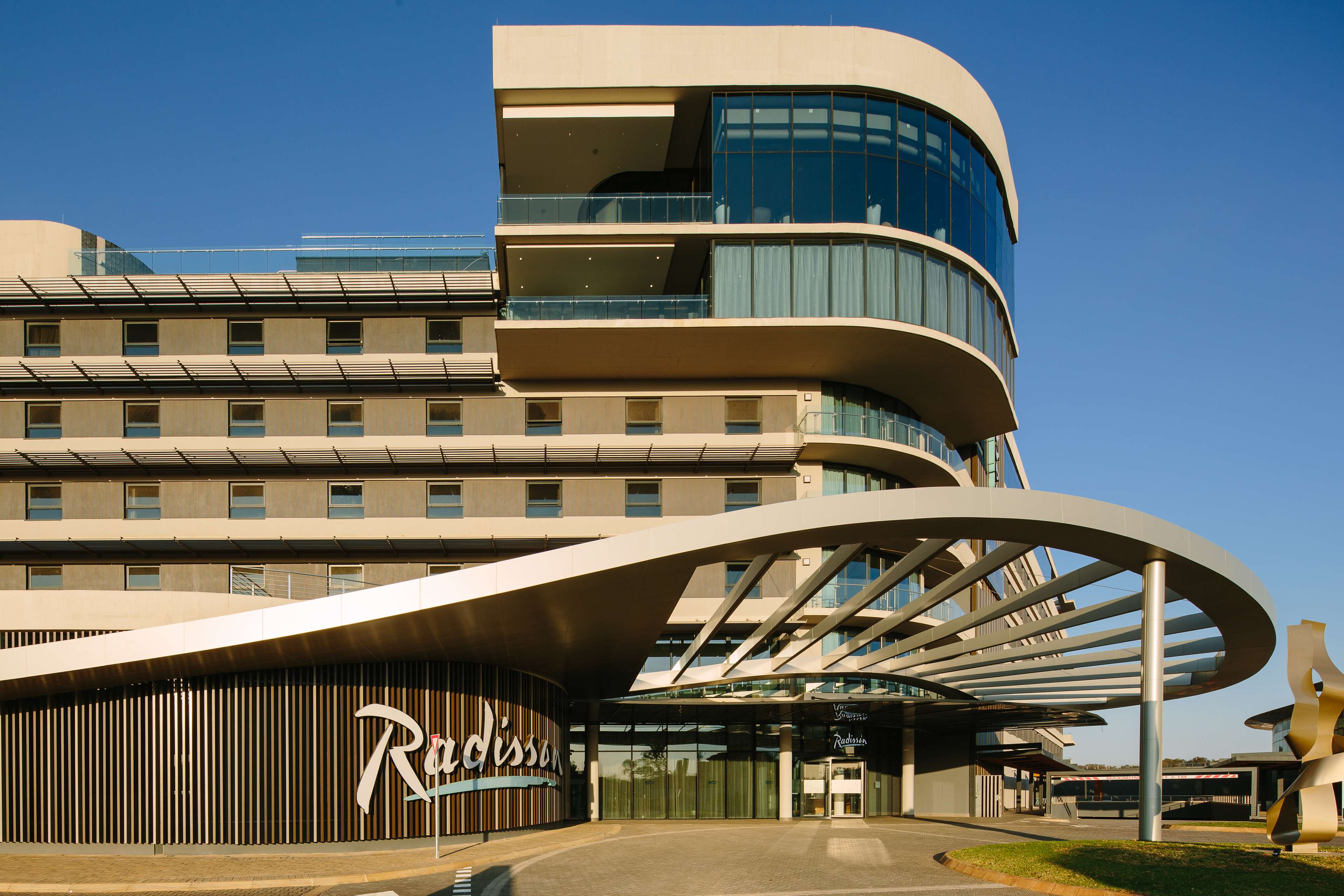 Radisson Hotel & Convention Centre, Johannesburg, O.R. Tambo - HOTELS ...