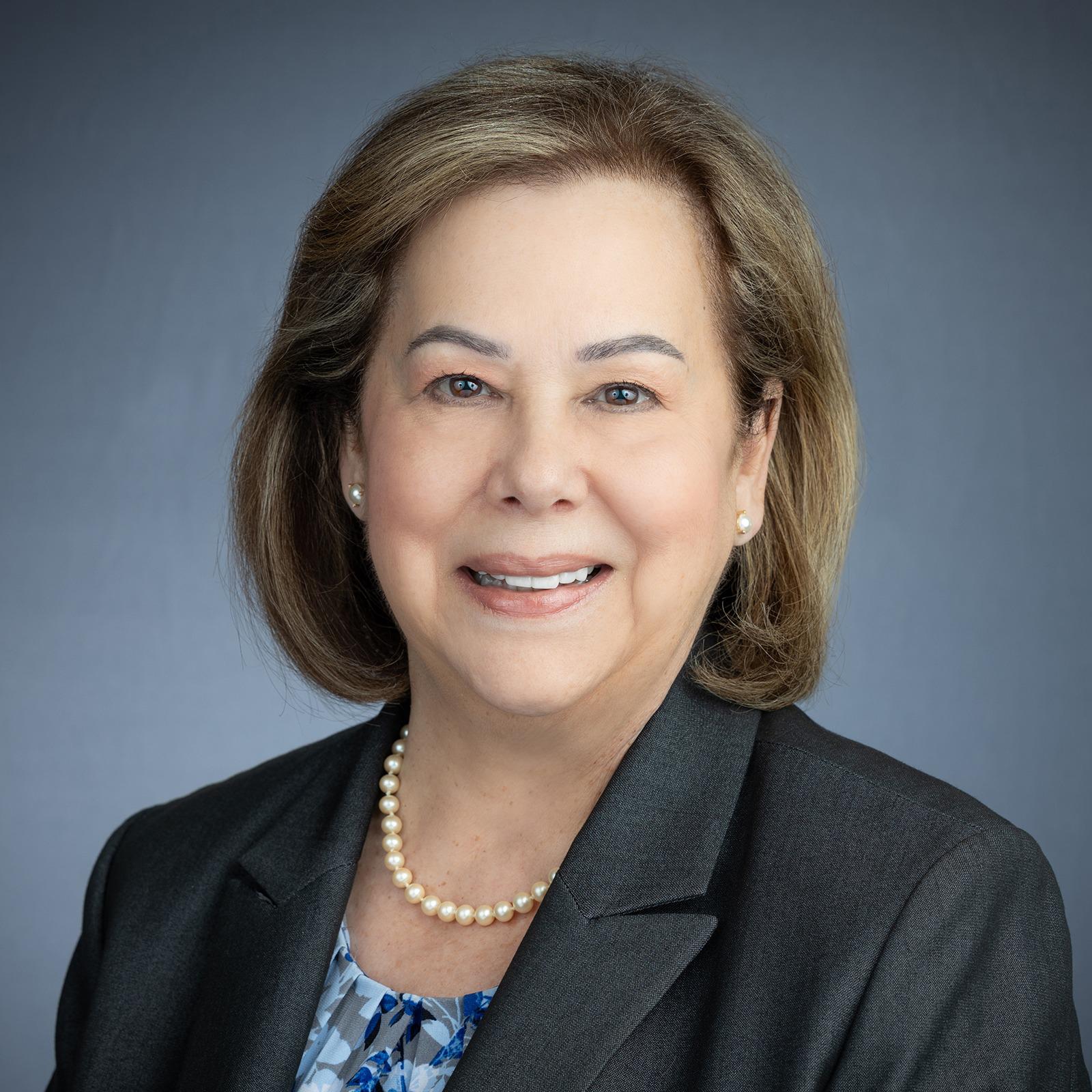 Maria Gonzalez - Financial Advisor in Miami, FL 33131 | Merrill