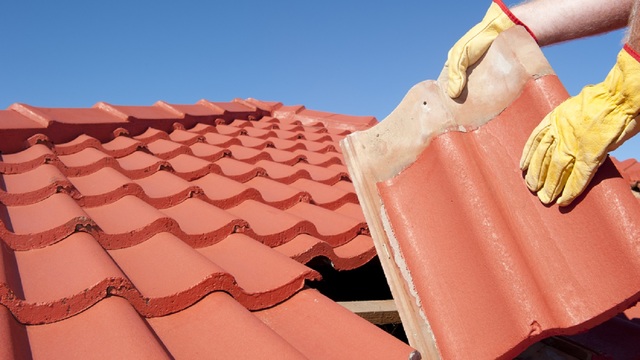 B & R Roofing - Roofing Contracting Services in ME15 7DD - 192.com
