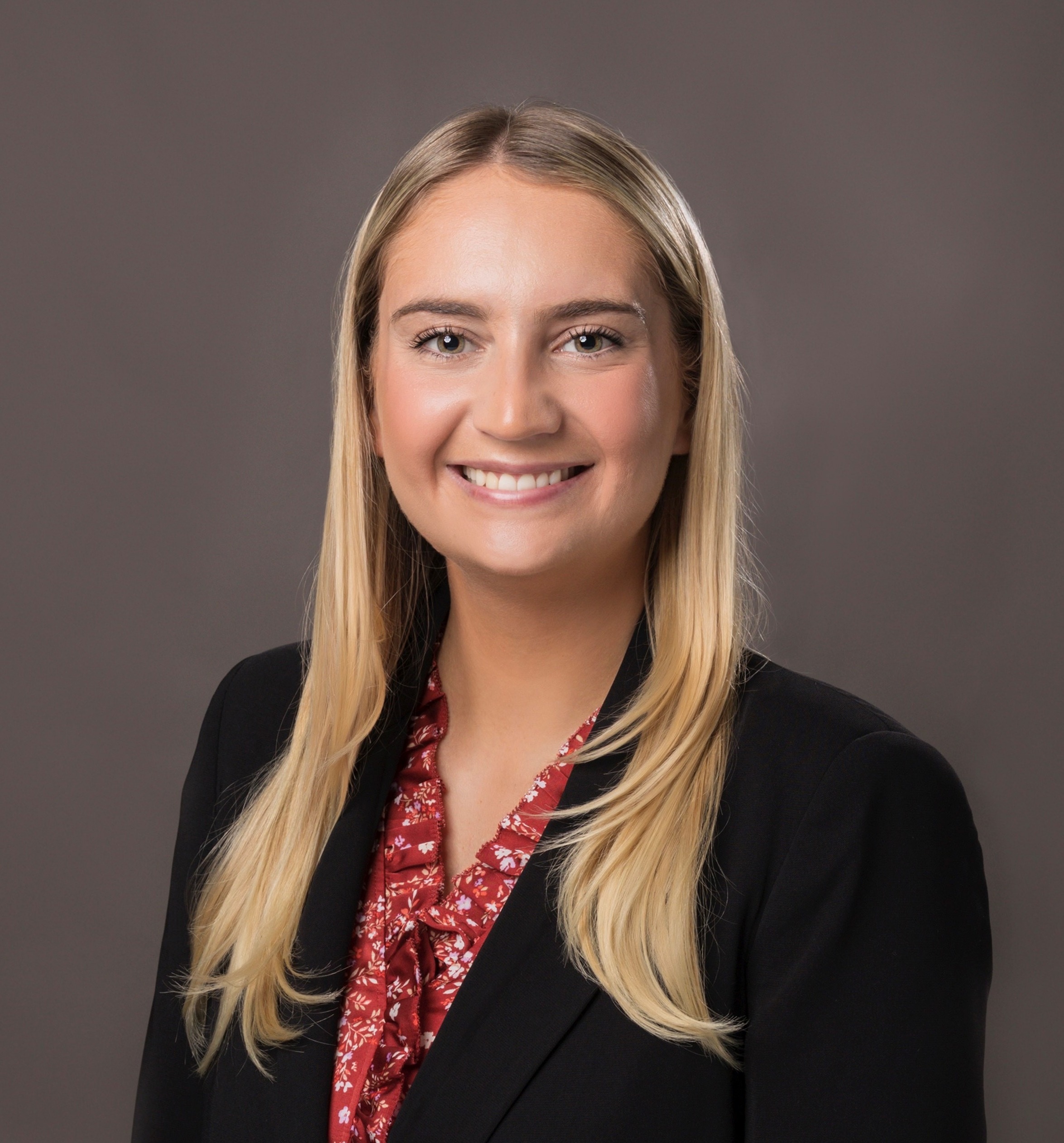 Amanda Manuola - Financial Advisor in Mount Laurel, NJ 08054 | Merrill