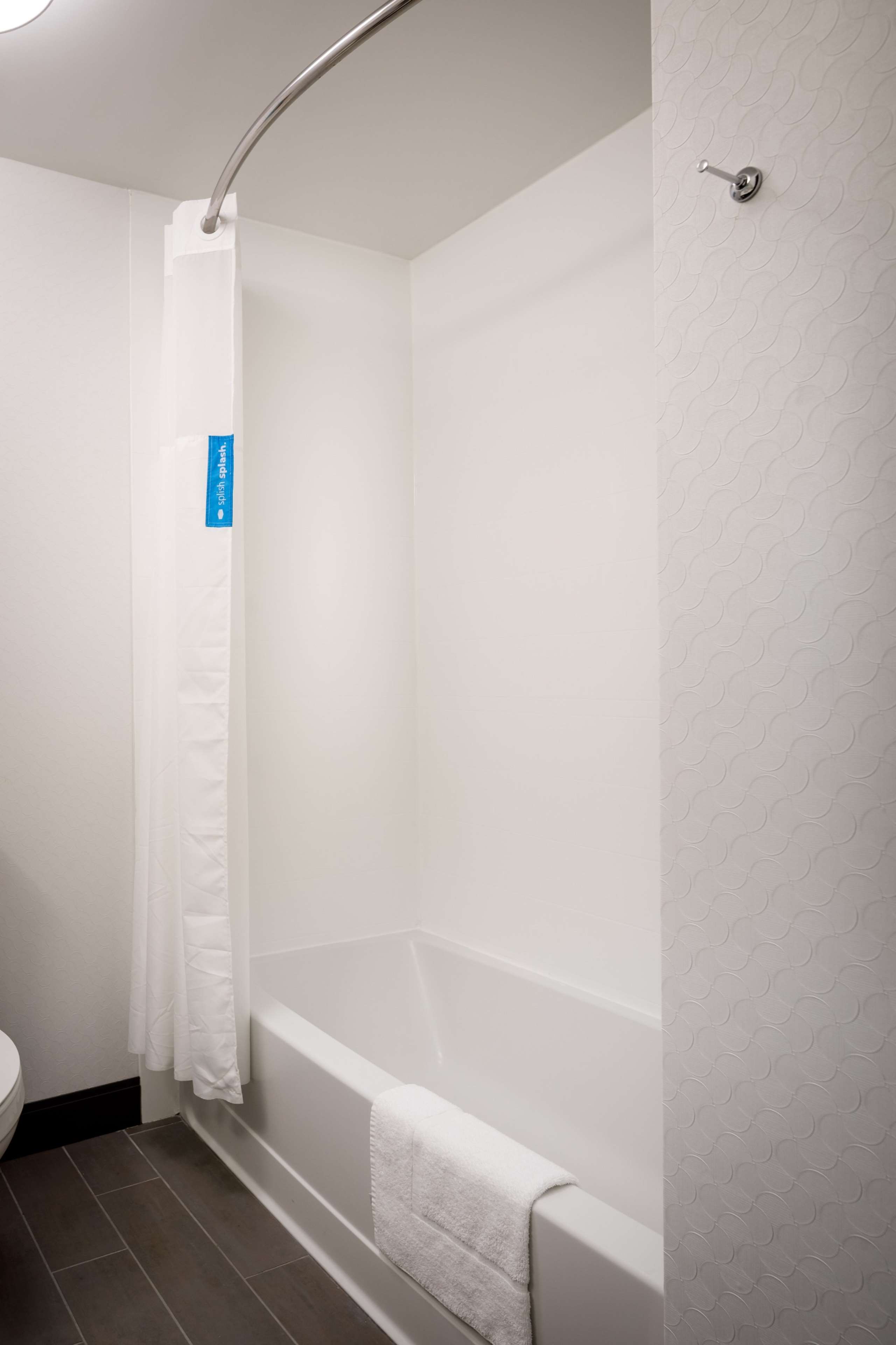 Hampton Inn Paramus, 625 From Road, Paramus, NJ, Hotels & Motels - MapQuest