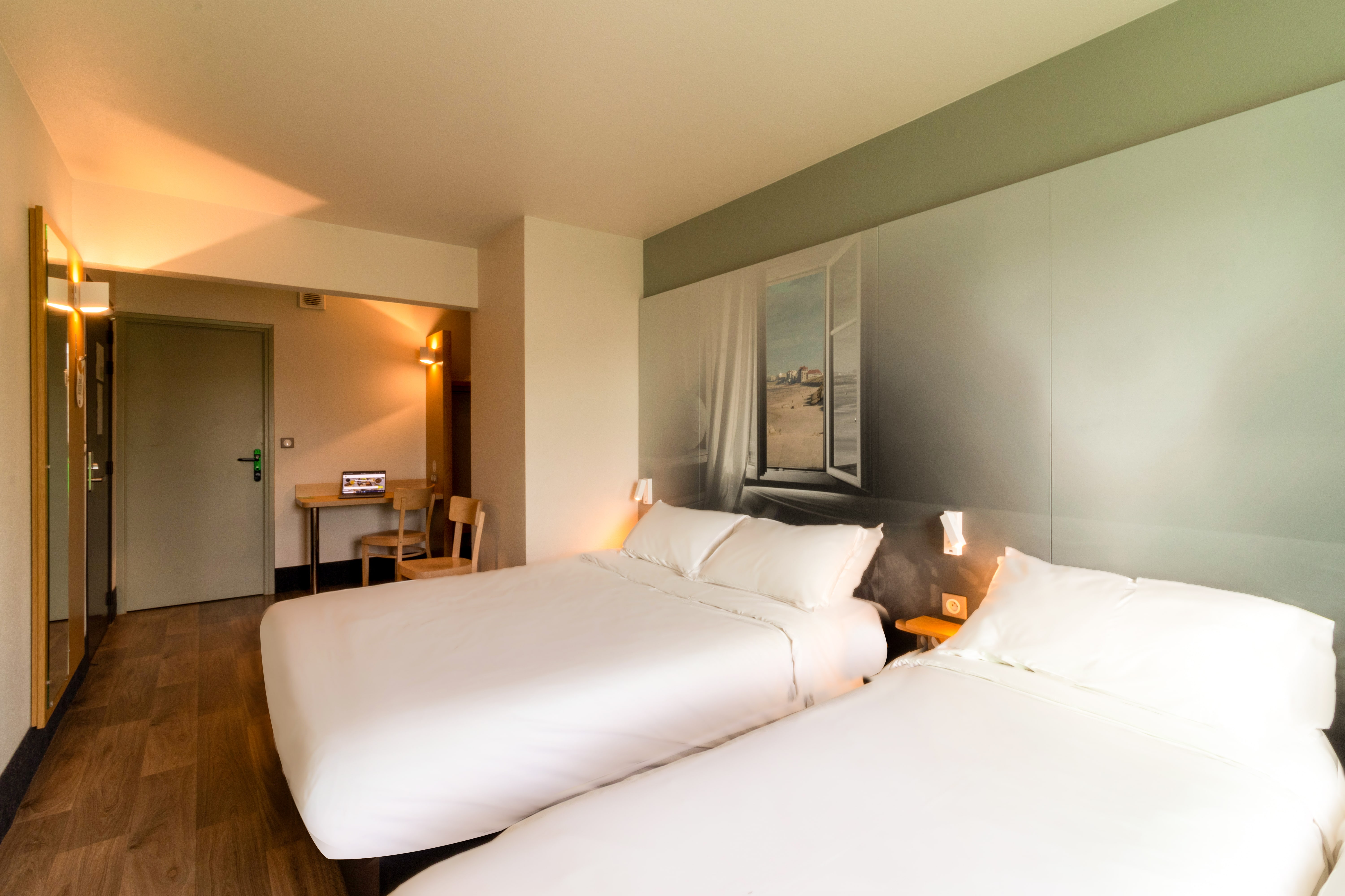 B&B HOTEL Dunkerque Centre Gare - Hôtels à DUNKERQUE (adresse, horaires ...