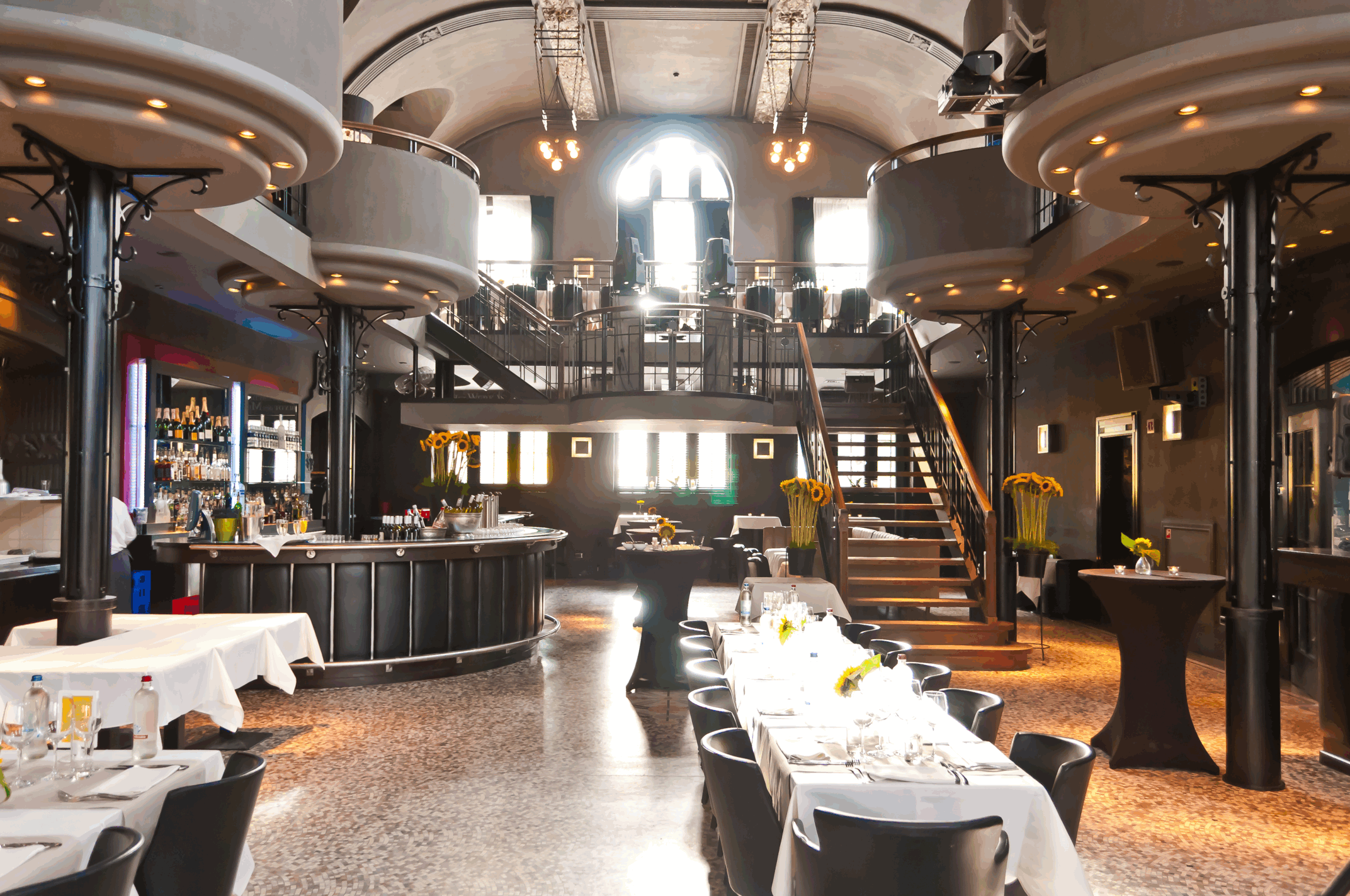 La Riva, Antwerpen - Tel: 03225 01... >> Zalen - Verhuur | goudengids.be