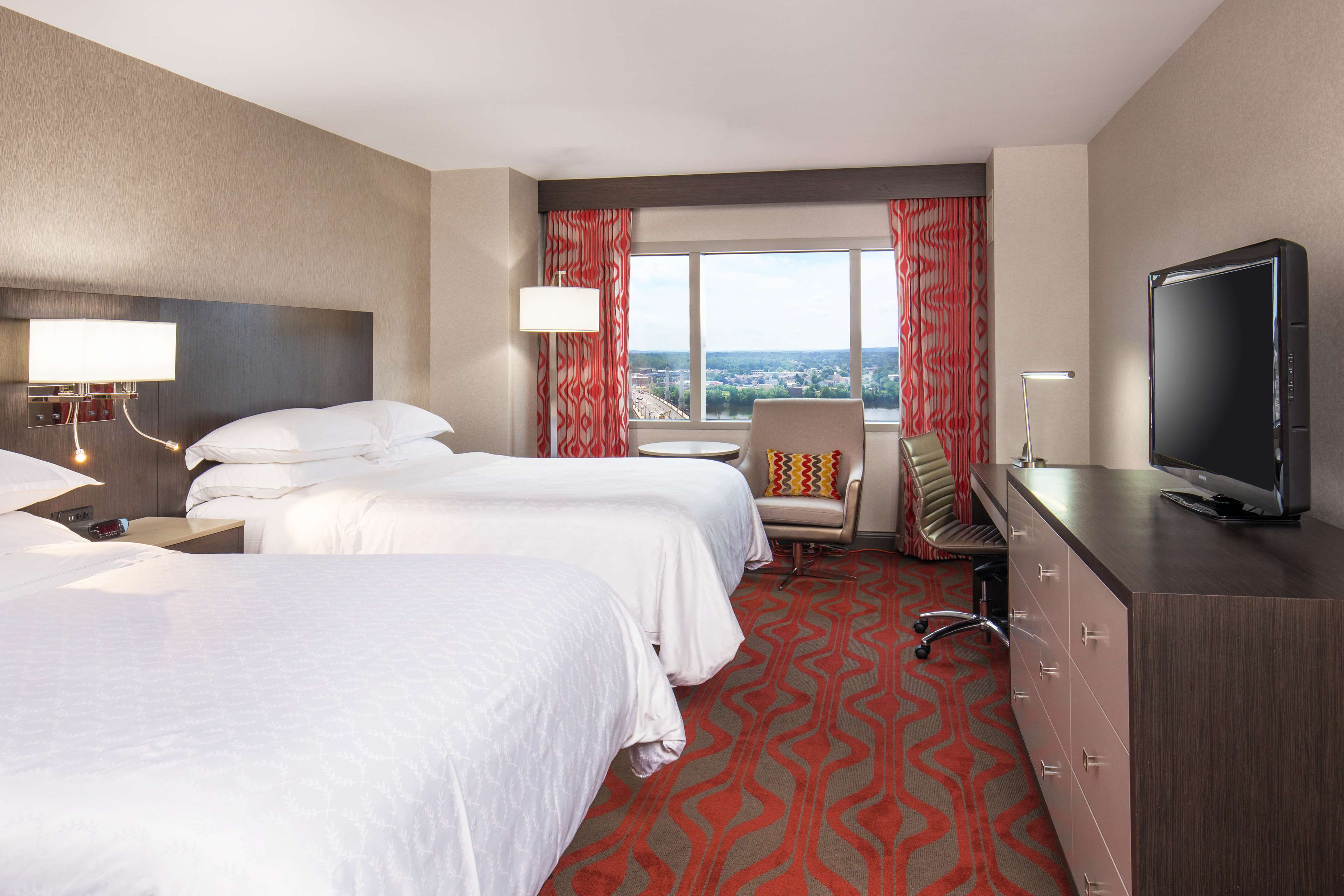 SHERATON SPRINGFIELD MONARCH PLACE HOTEL