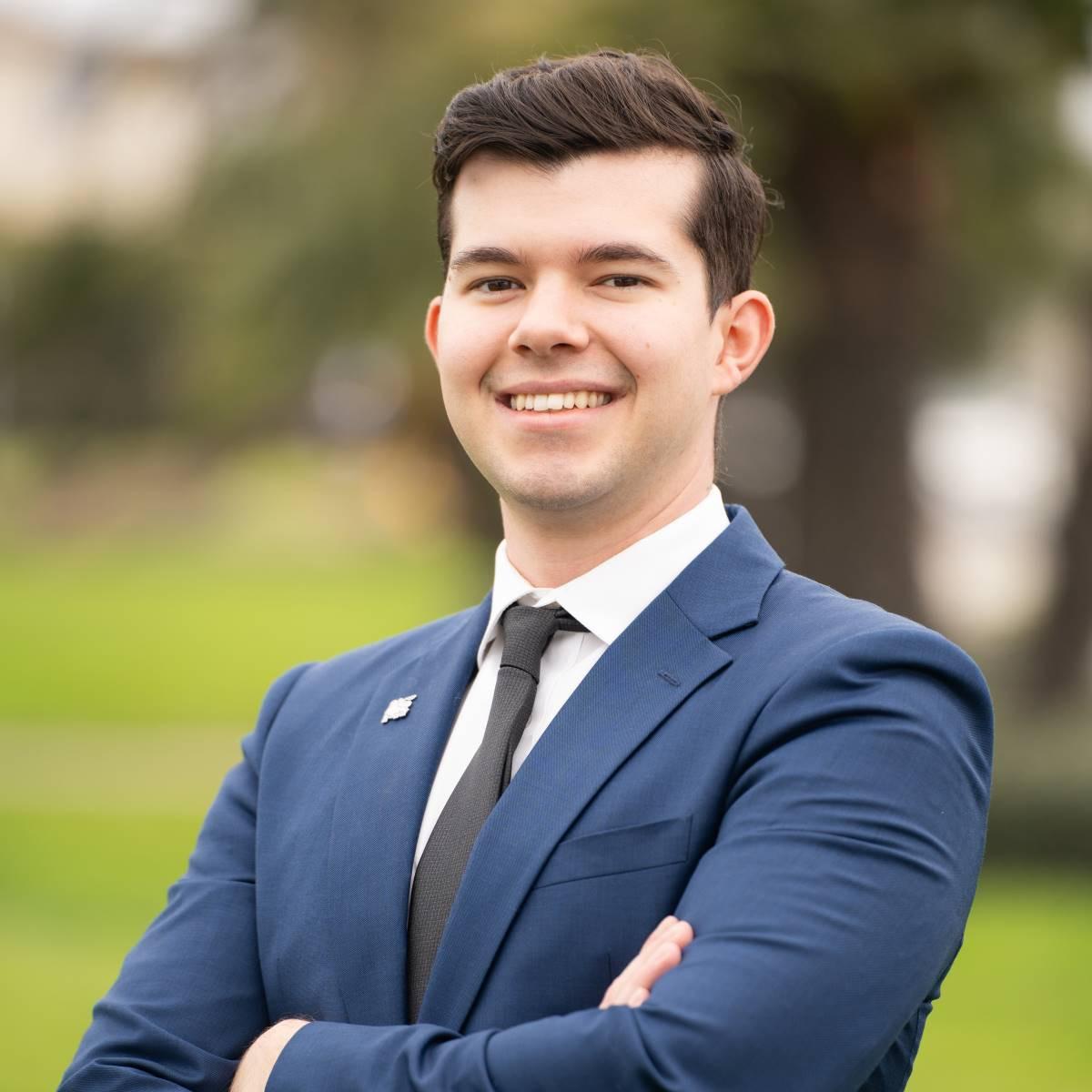 Liam King - Financial Advisor in Los Angeles, CA 90071 | Merrill