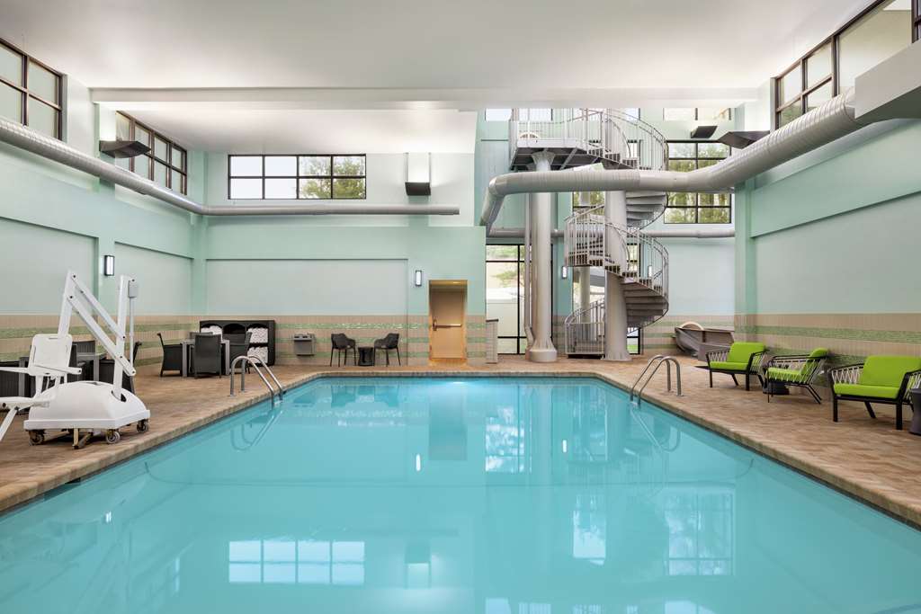 Hampton Inn Shelton, 695 Bridgeport Ave, Shelton, CT - MapQuest