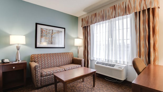 Holiday Inn Express & Suites St. Cloud by IHG in St. Cloud, 4322 ...