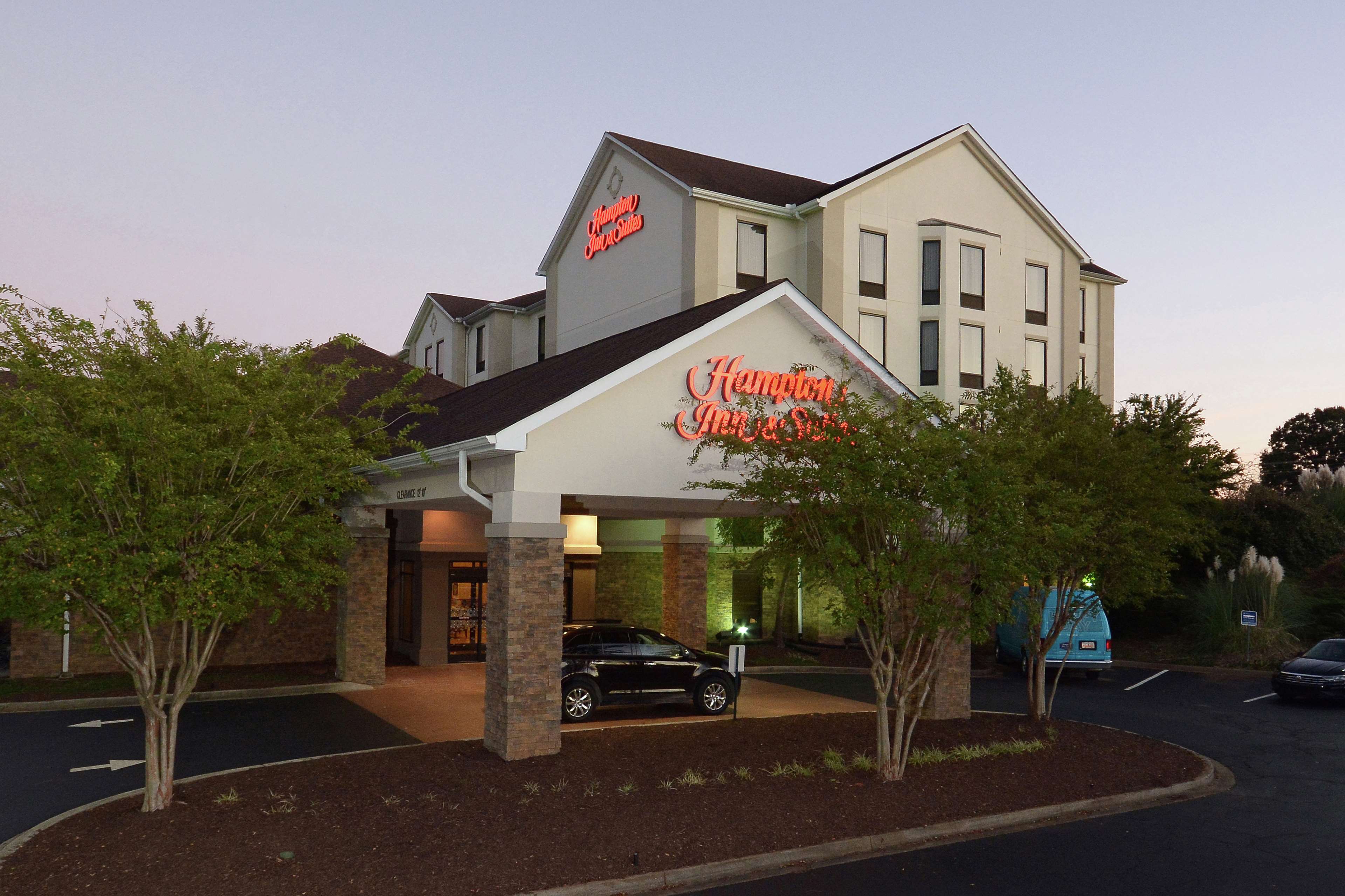 Hampton Inn & Suites Greenville/Spartanburg I-85, 108 Spartangreen Blvd ...