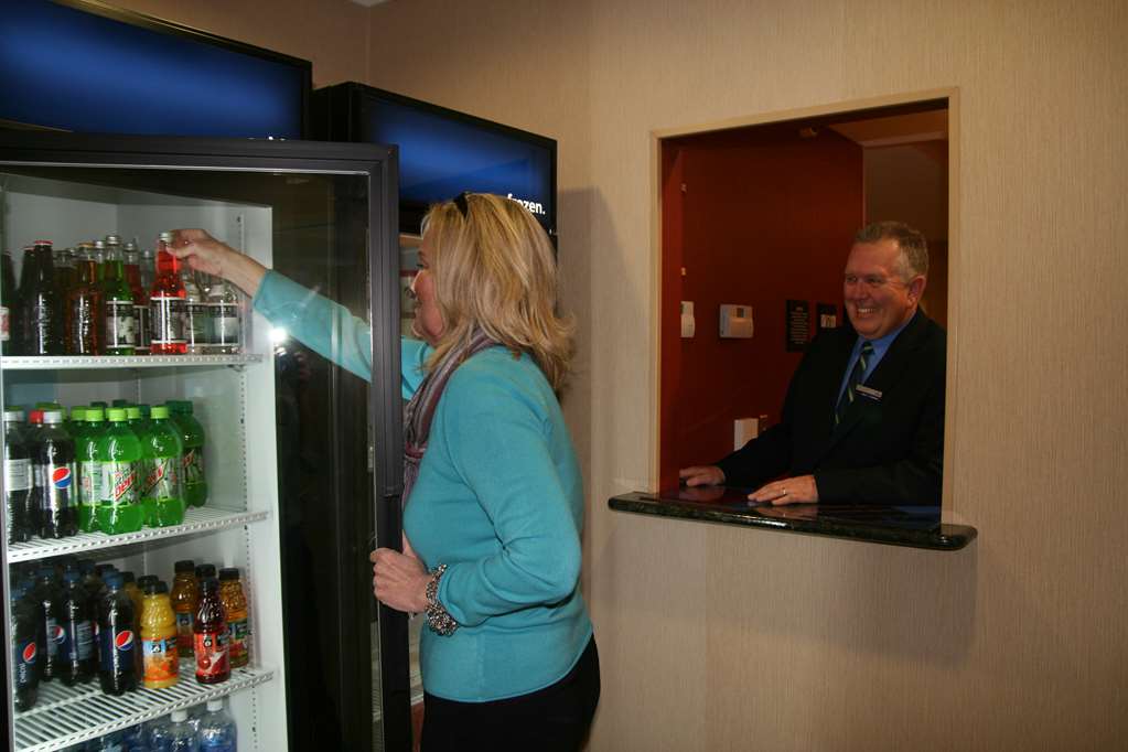 Hampton Inn & Suites Wilder, 10 Hampton Ln, Wilder, KY, Hotels & Motels ...