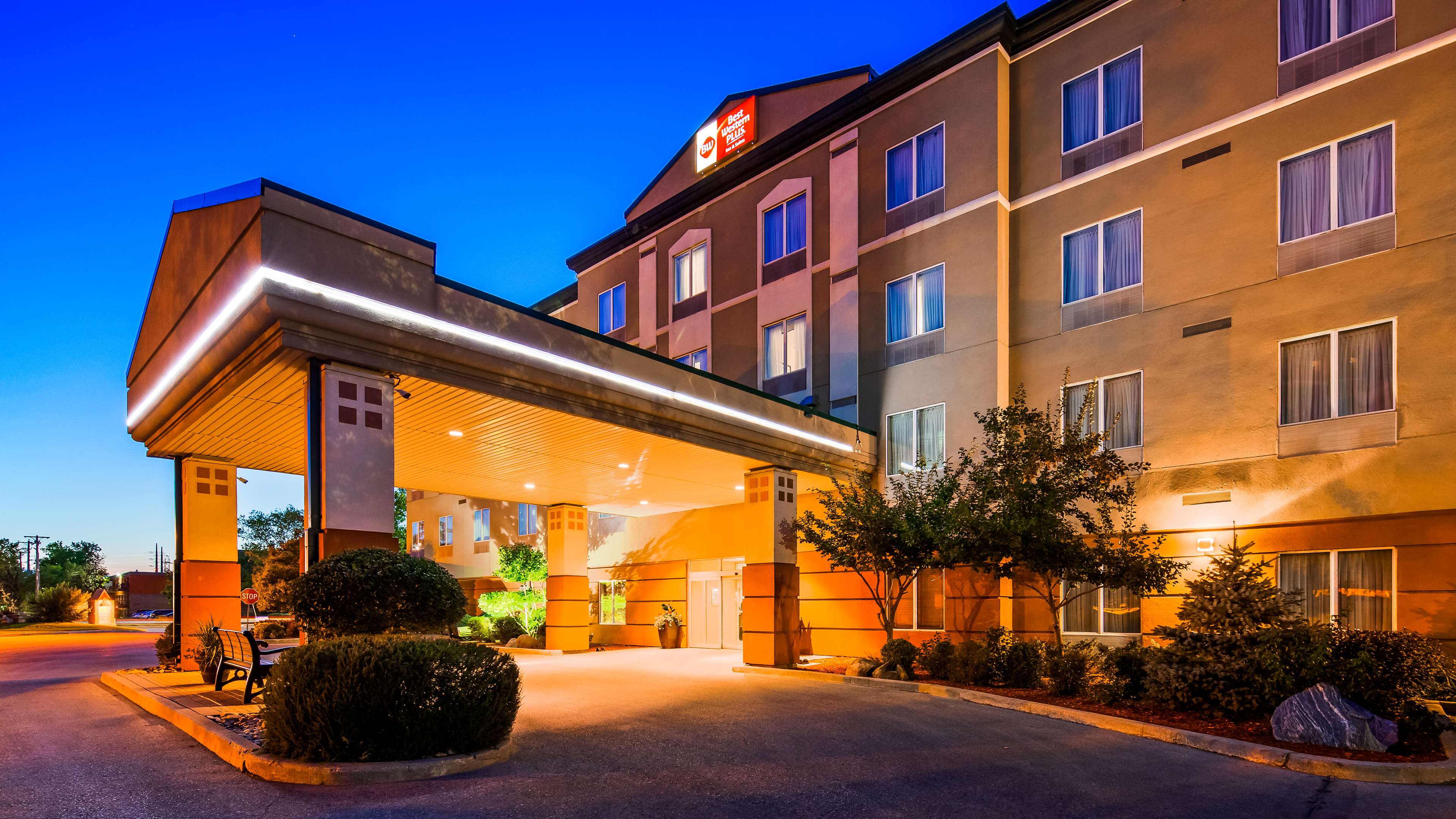 Best Western Plus Pembina Inn & Suites, Winnipeg MB | Ourbis