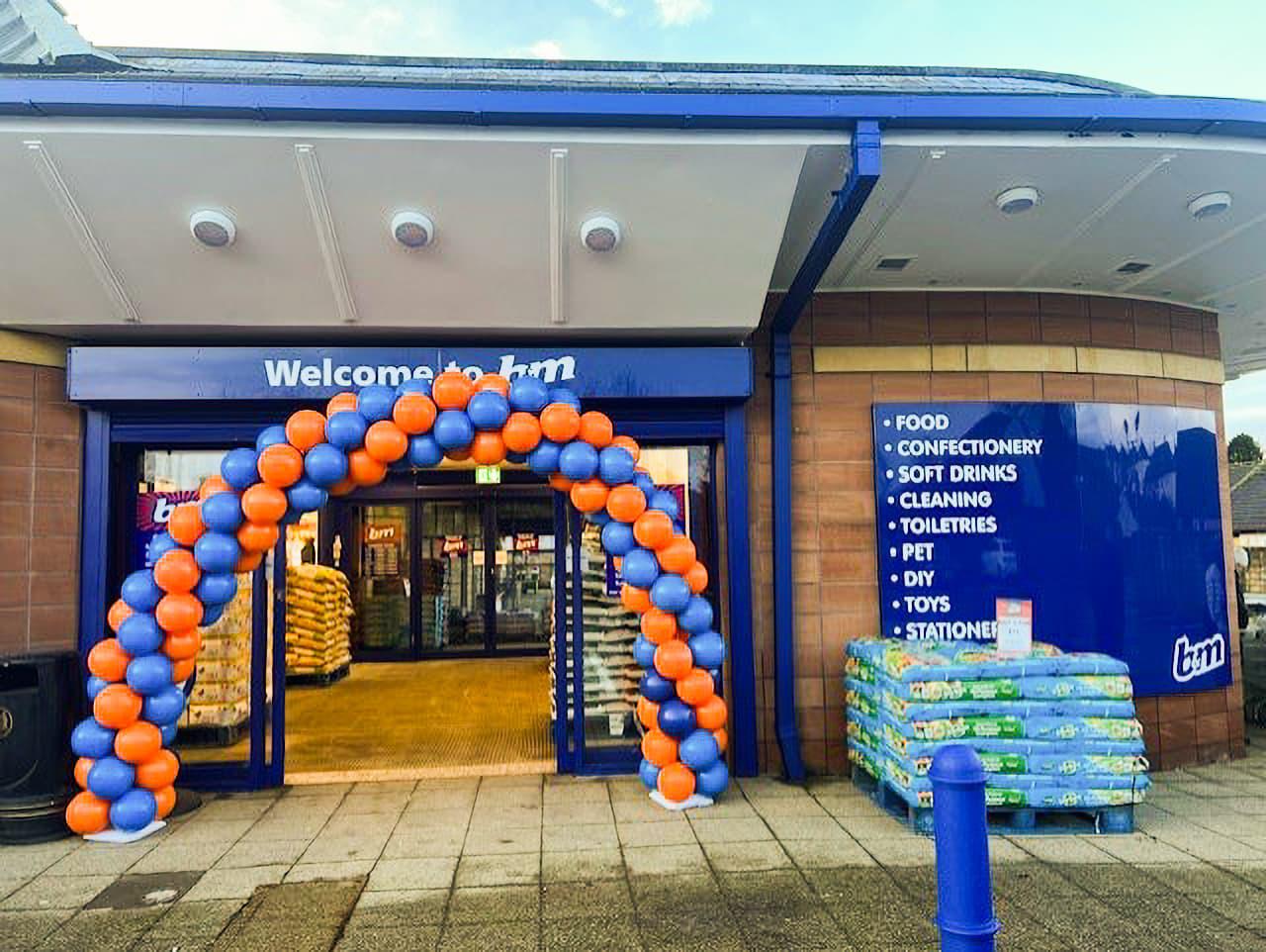B M Store In Dumfries Galloway 74 76 Cotton Street Painting