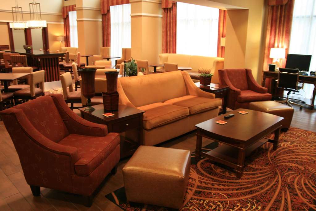 Hampton Inn & Suites Springfield-Southwest, 2300 Chuckwagon Drive ...