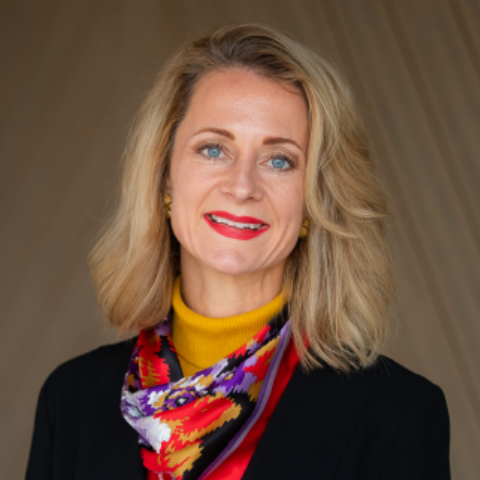 Victoria Iturri - Financial Advisor in Clayton, MO 63105 | Merrill