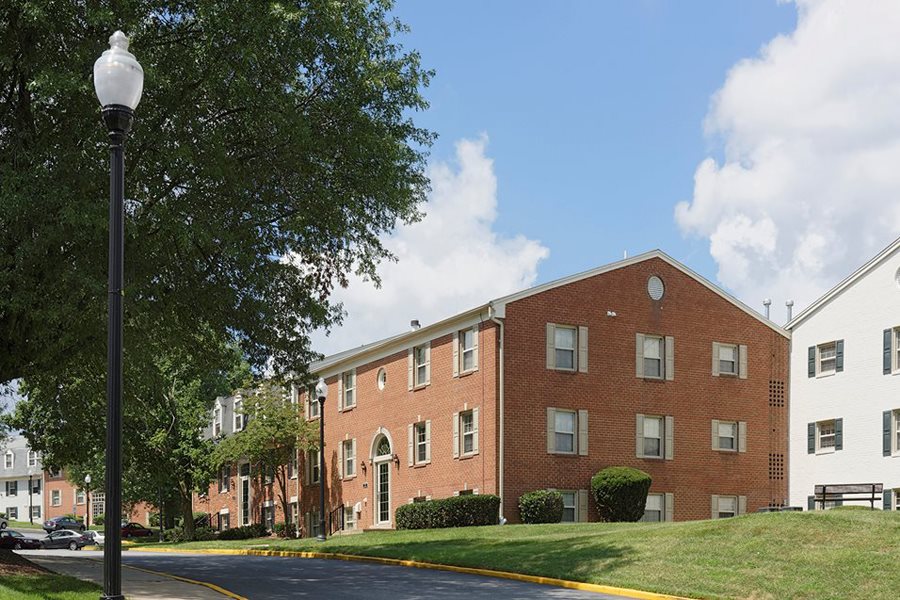 Courthouse Square Apartments | Towson, Maryland