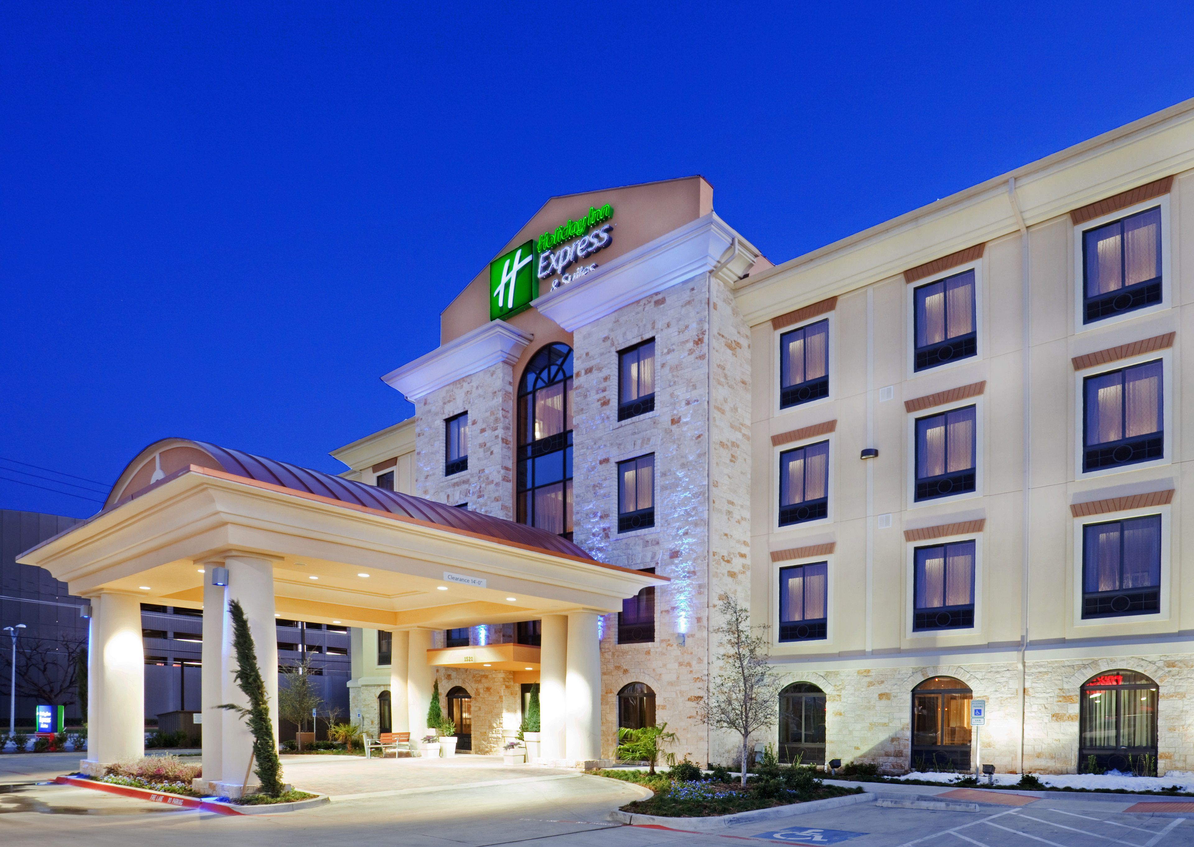 Holiday Inn Express Dahlonega - Dahlonega, GA - Company Profile