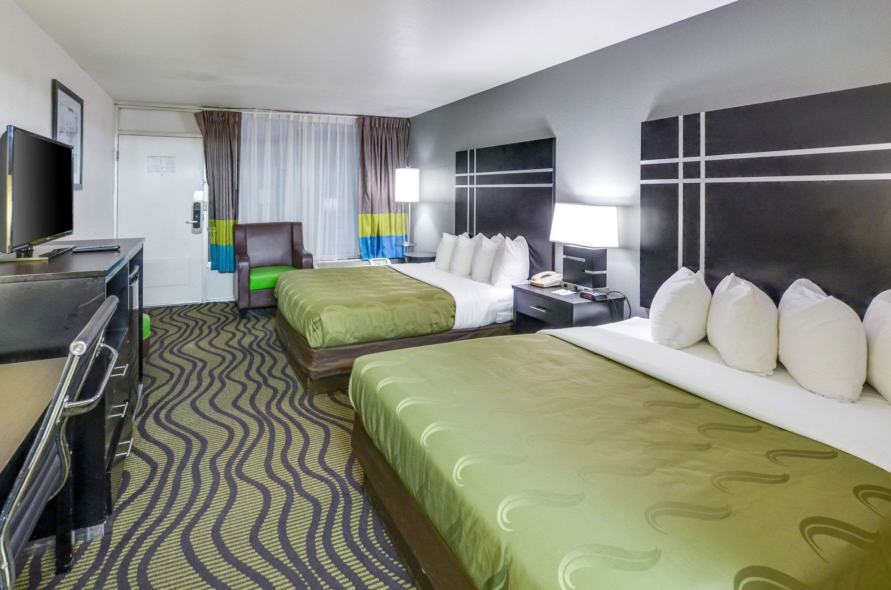 Quality Inn & Suites Hardeeville - Savannah North - Hardeeville, SC ...