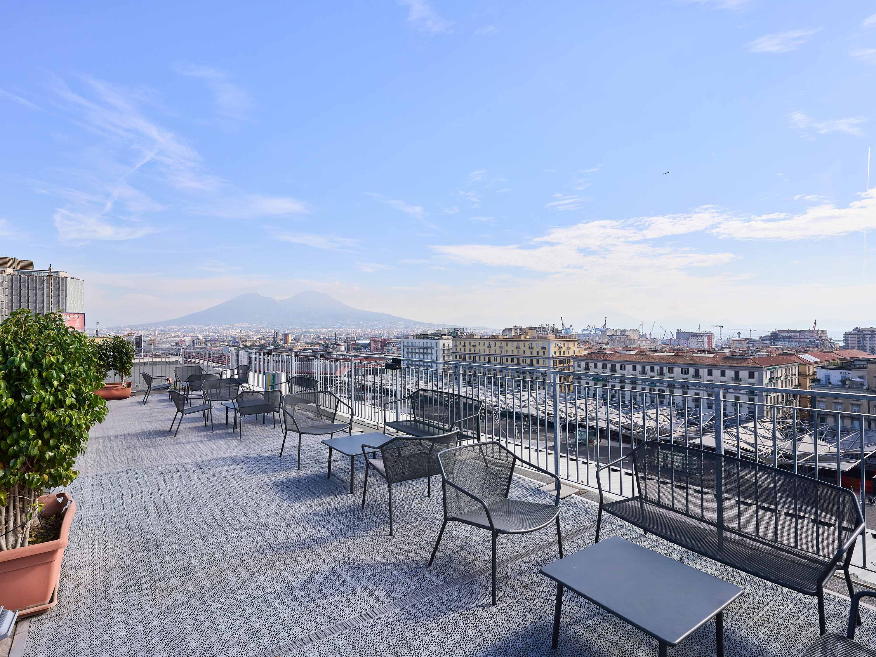 B&B Hotel Napoli - Napoli, Piazza Garibaldi, 32