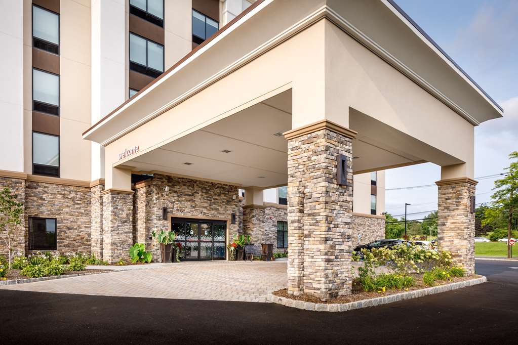 Hampton Inn Paramus, 625 From Rd, Paramus, NJ, Hotels & Motels - MapQuest