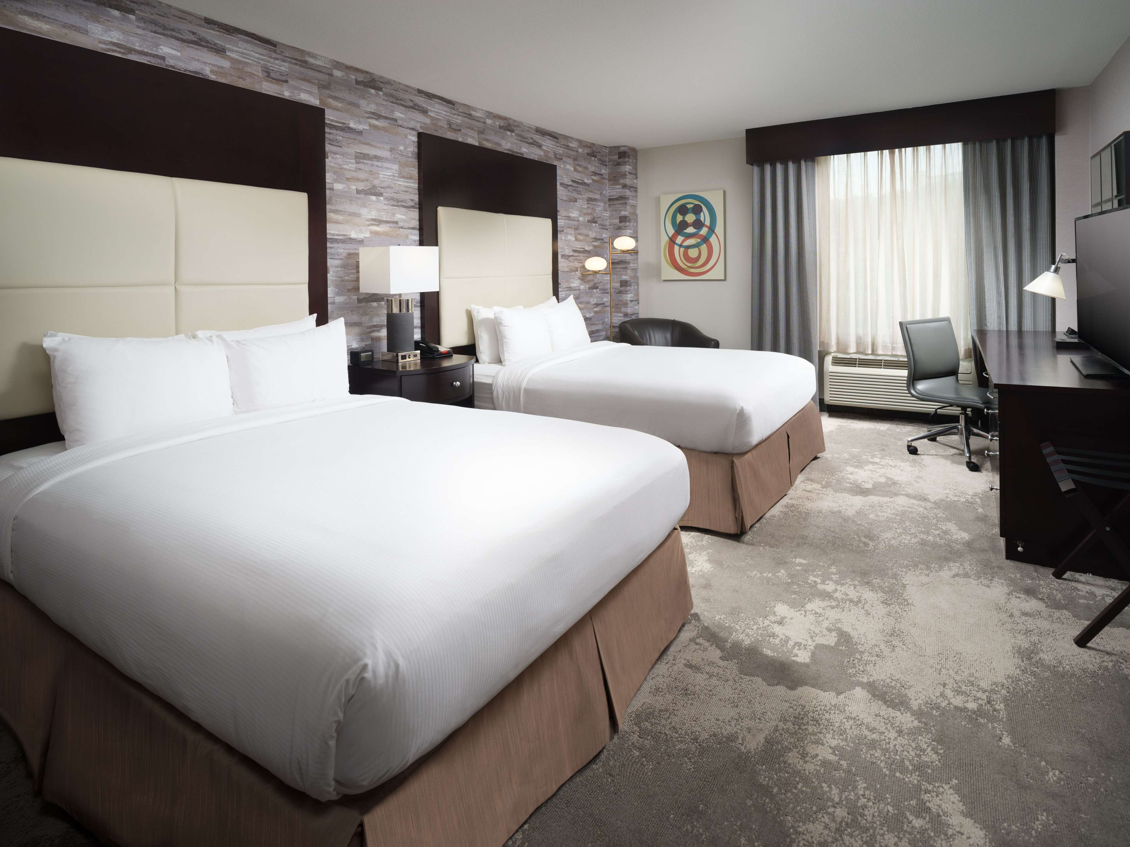 DoubleTree by Hilton Hotel Chattanooga Downtown - Chattanooga, TN ...