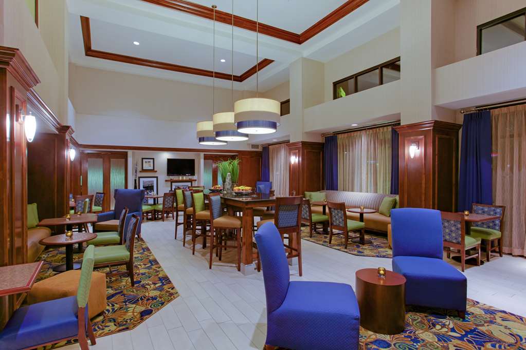 Hampton Inn & Suites Fredericksburg South, 4800 Market Street ...