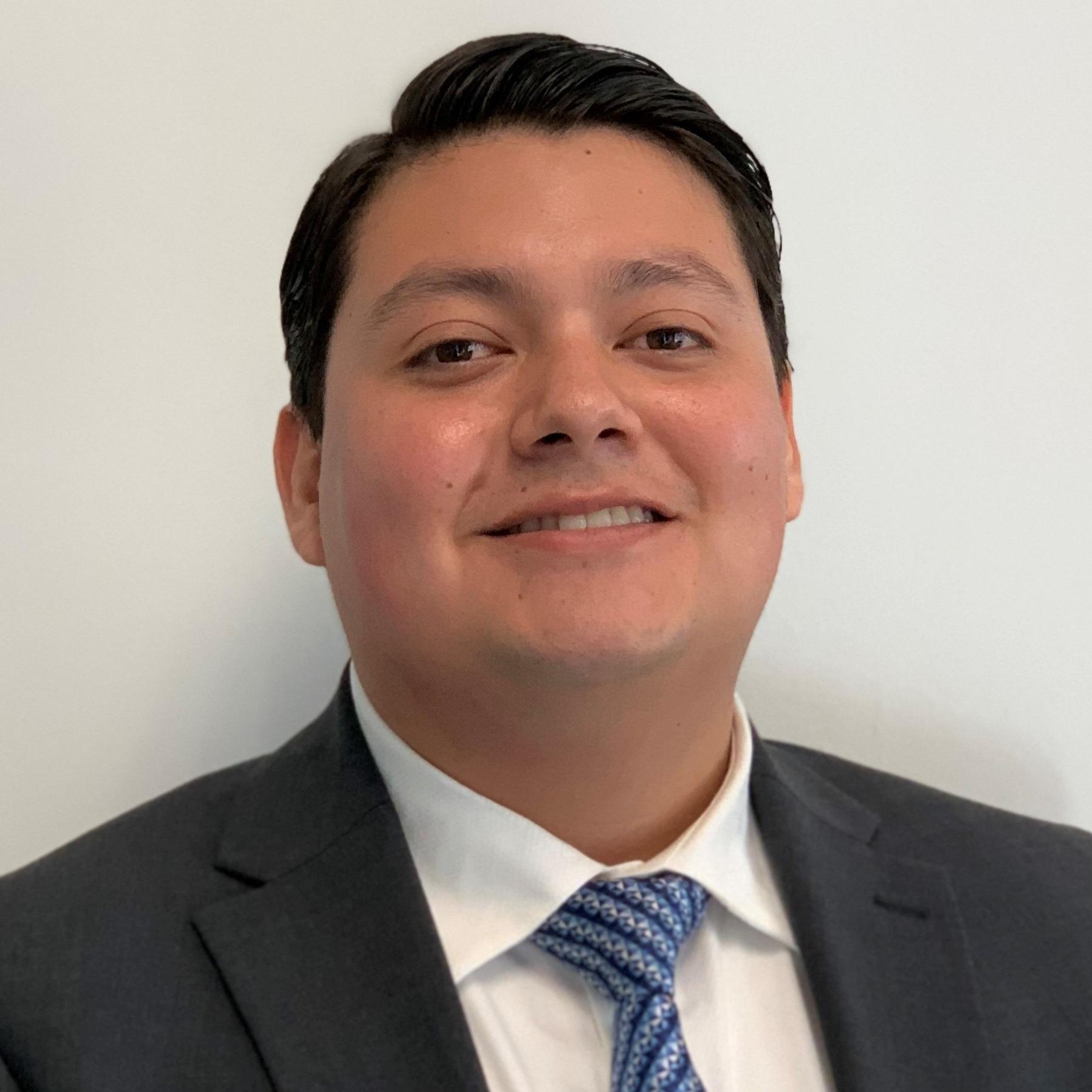 Luis Torres - Financial Advisor in Miami, FL 33131 | Merrill