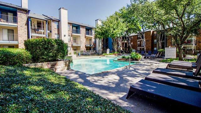 The Manhattan Apartments | Dallas, Texas