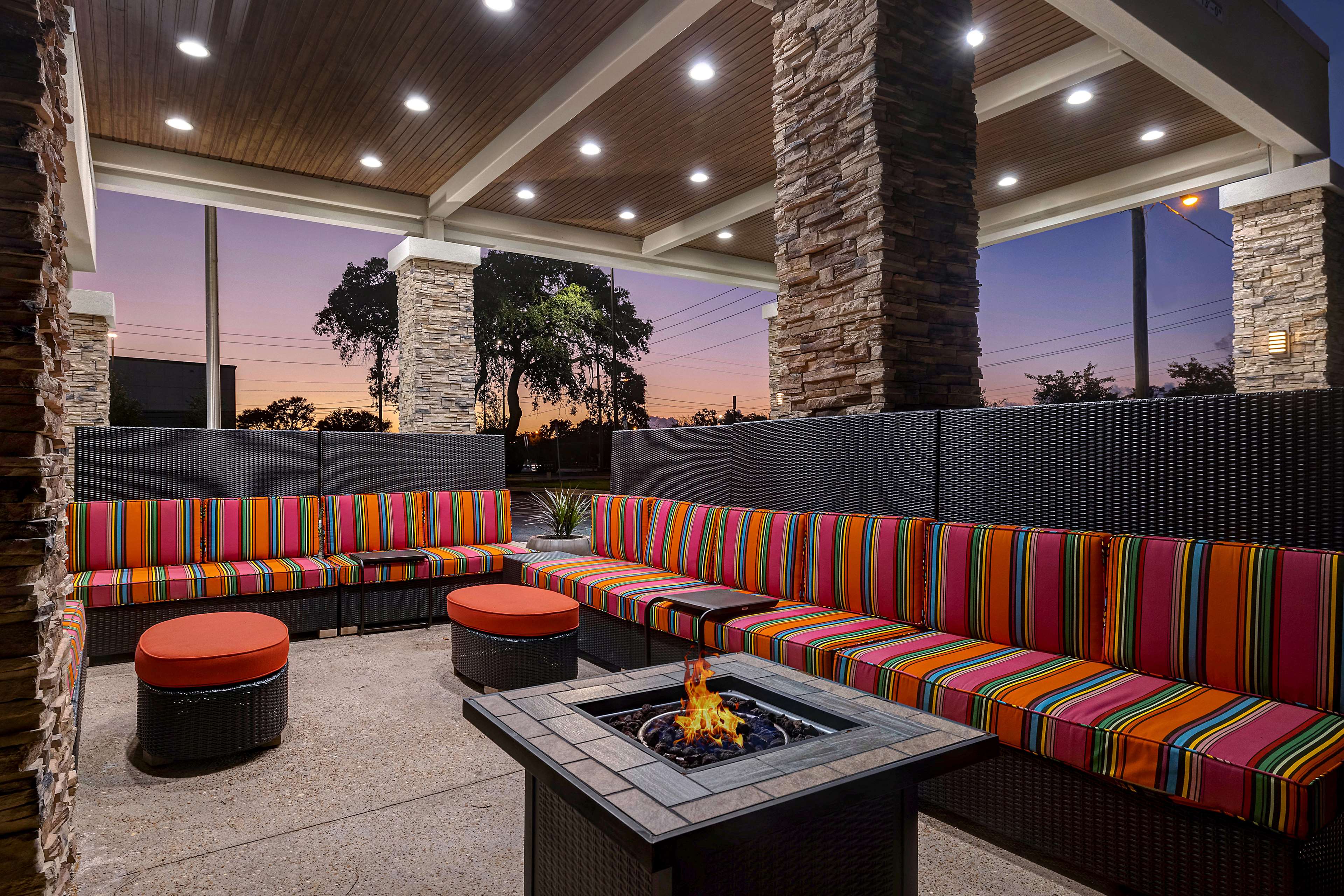 Home2 Suites by Hilton Gulf Breeze Pensacola Area, 940 Gulf Breeze ...