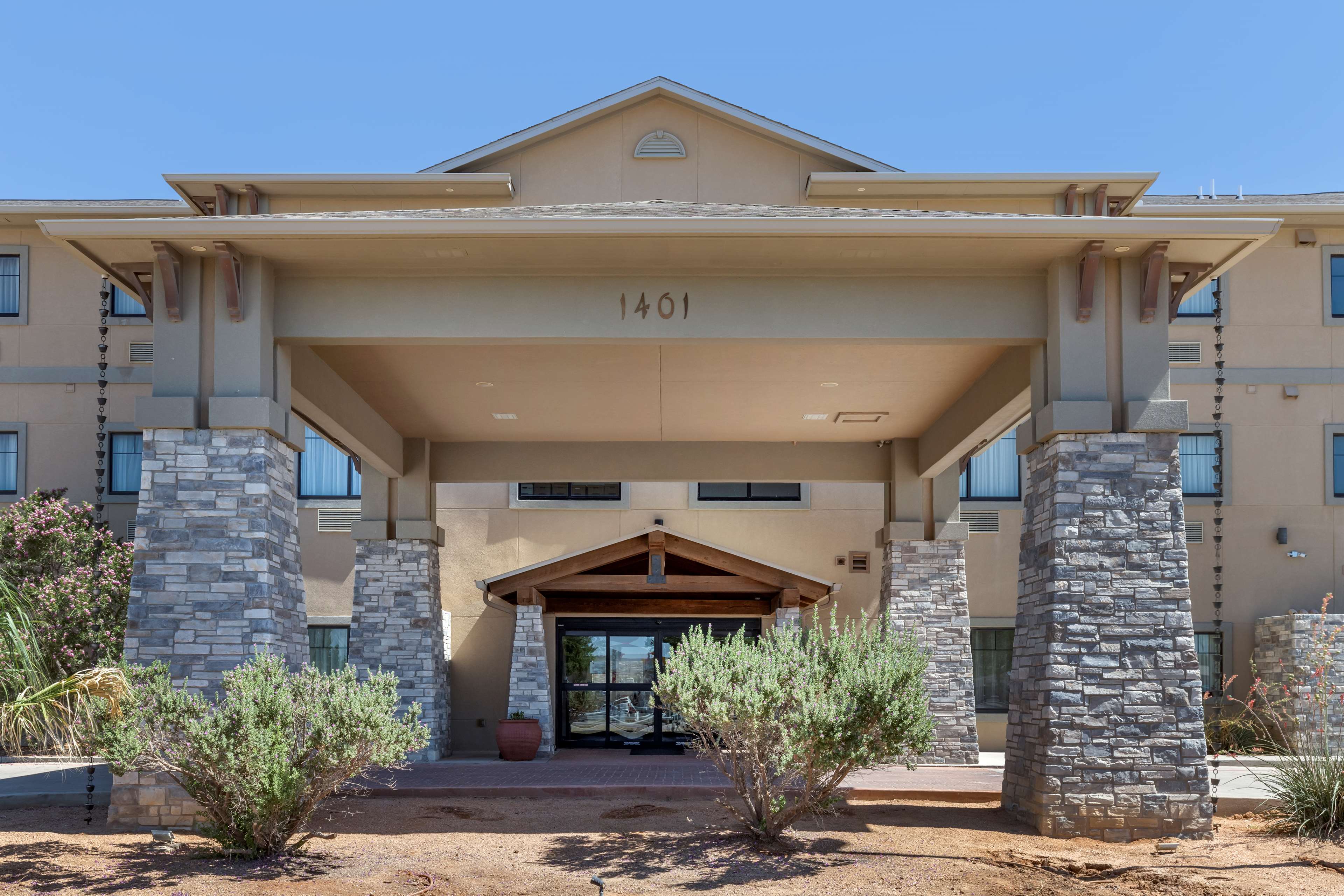 BEST WESTERN PLUS BIG LAKE INN