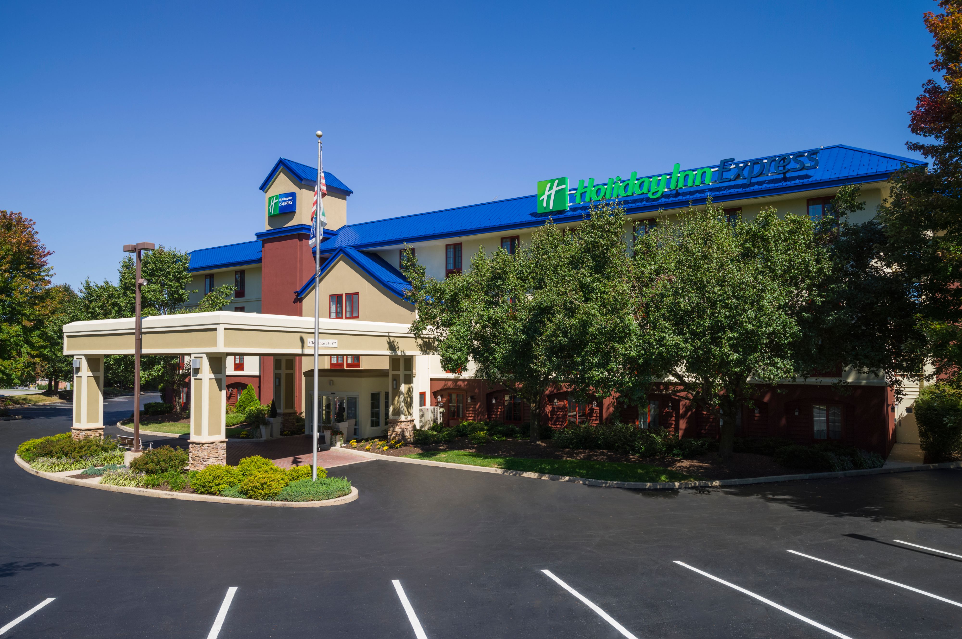 Holiday Inn Express & Suites Franklin - Oil City - Cranberry, PA ...