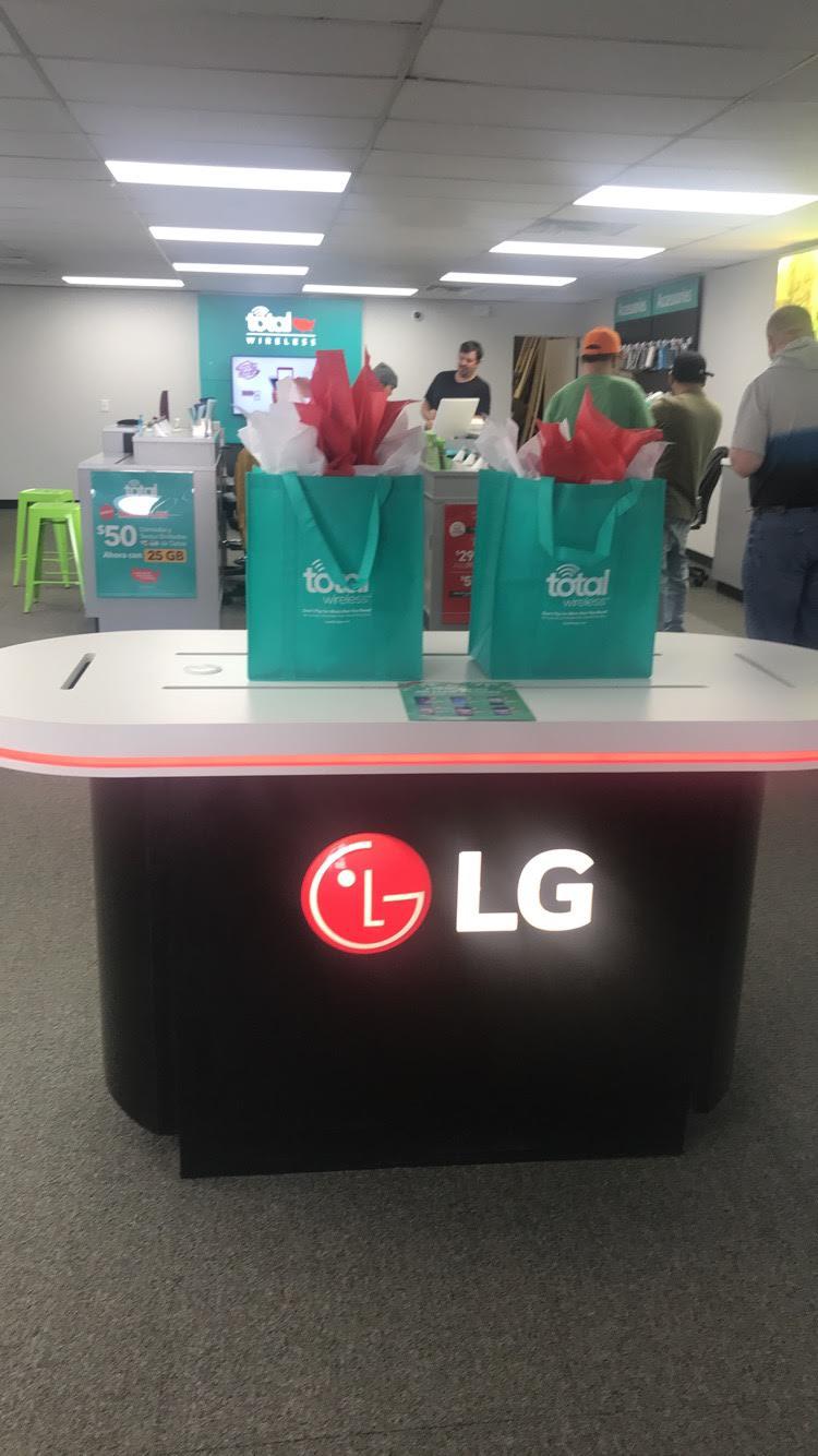 TOTAL WIRELESS STORE