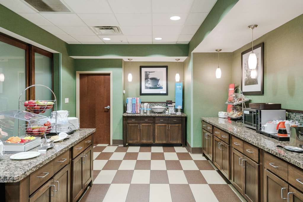 Hampton Inn Huntington University Area, 177 Kinetic Dr, Huntington, WV ...