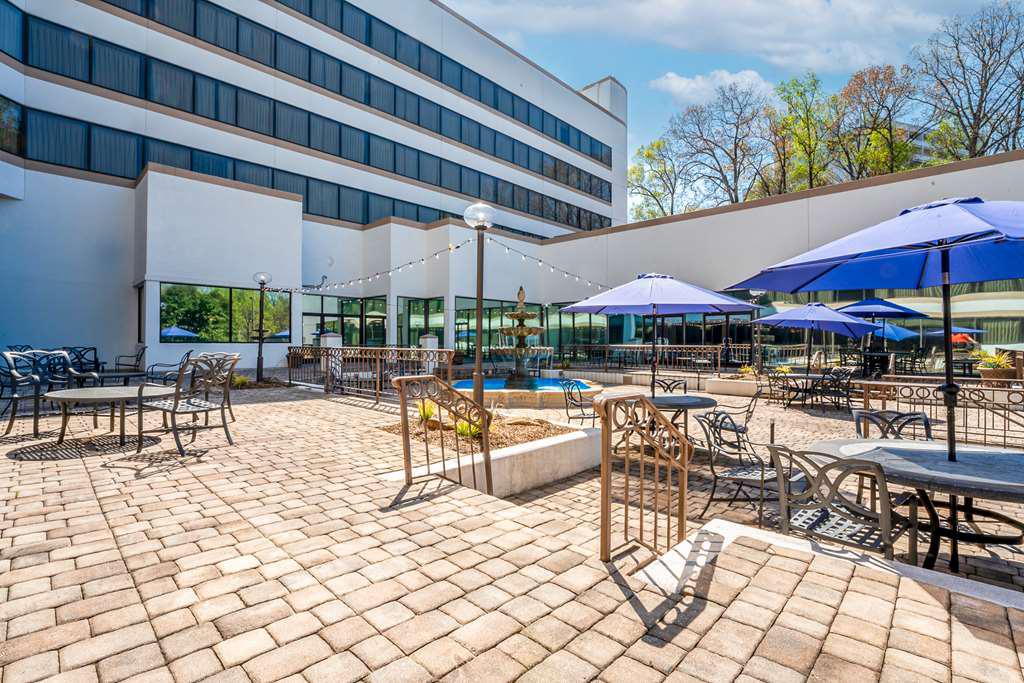 DoubleTree by Hilton South Charlotte Tyvola, 5624 Westpark Drive ...