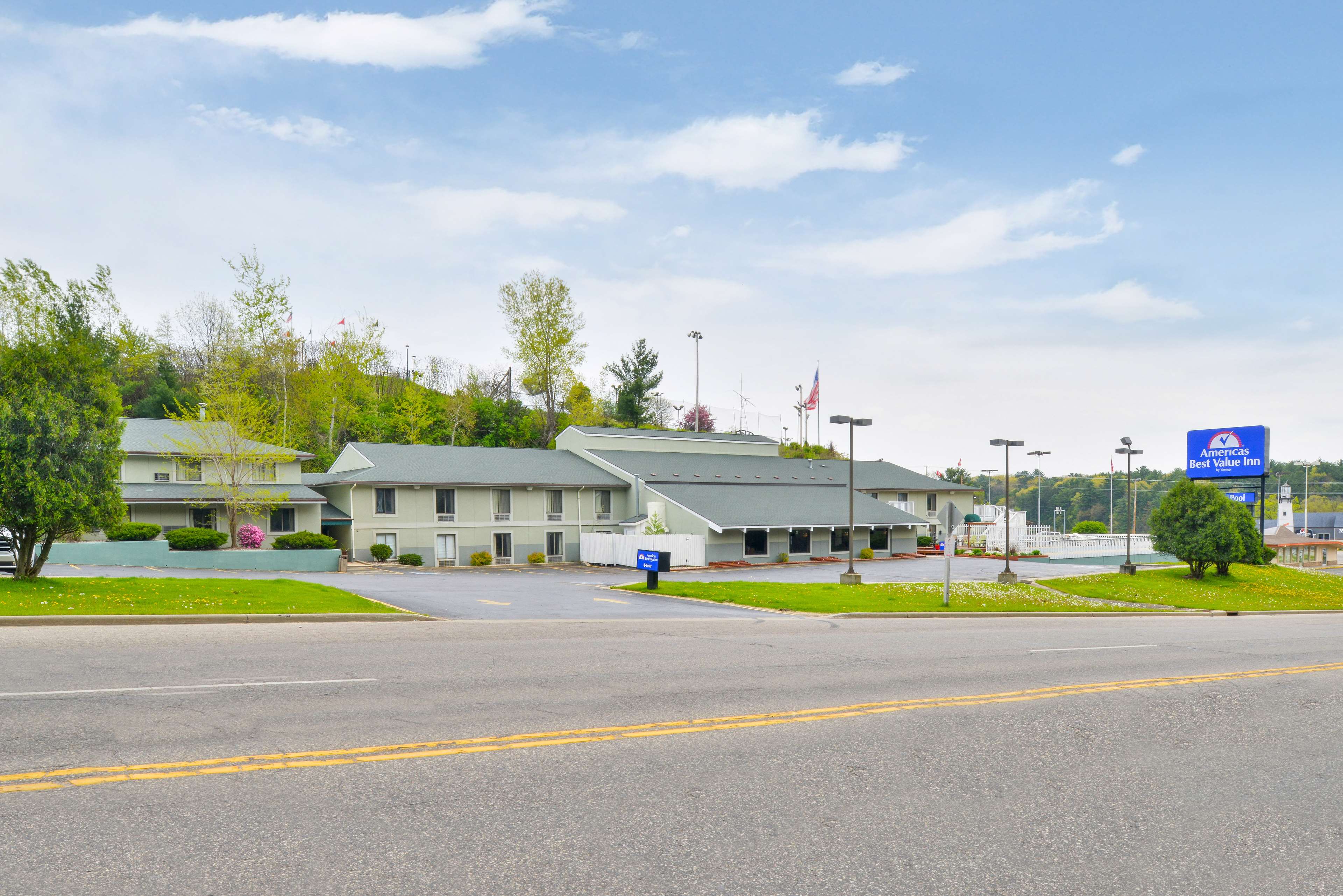 Americas Best Value Inn Wisconsin Dells - 2504 Wisconsin Dells Parkway ...