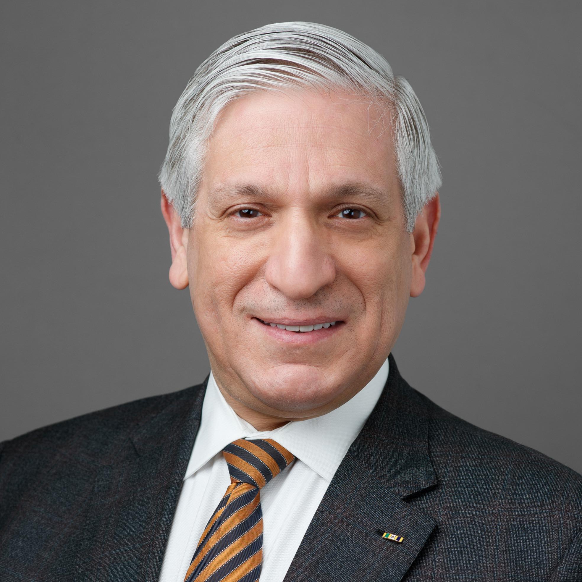 Dr. Michael M. Alexiades, MD | New York, NY | Orthopedic Surgeon