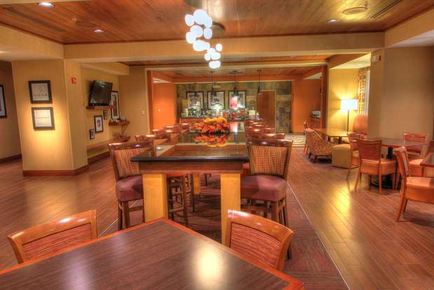 Hampton Inn Pigeon Forge in Pigeon Forge, 2497 Teaster Lane - Hotels ...