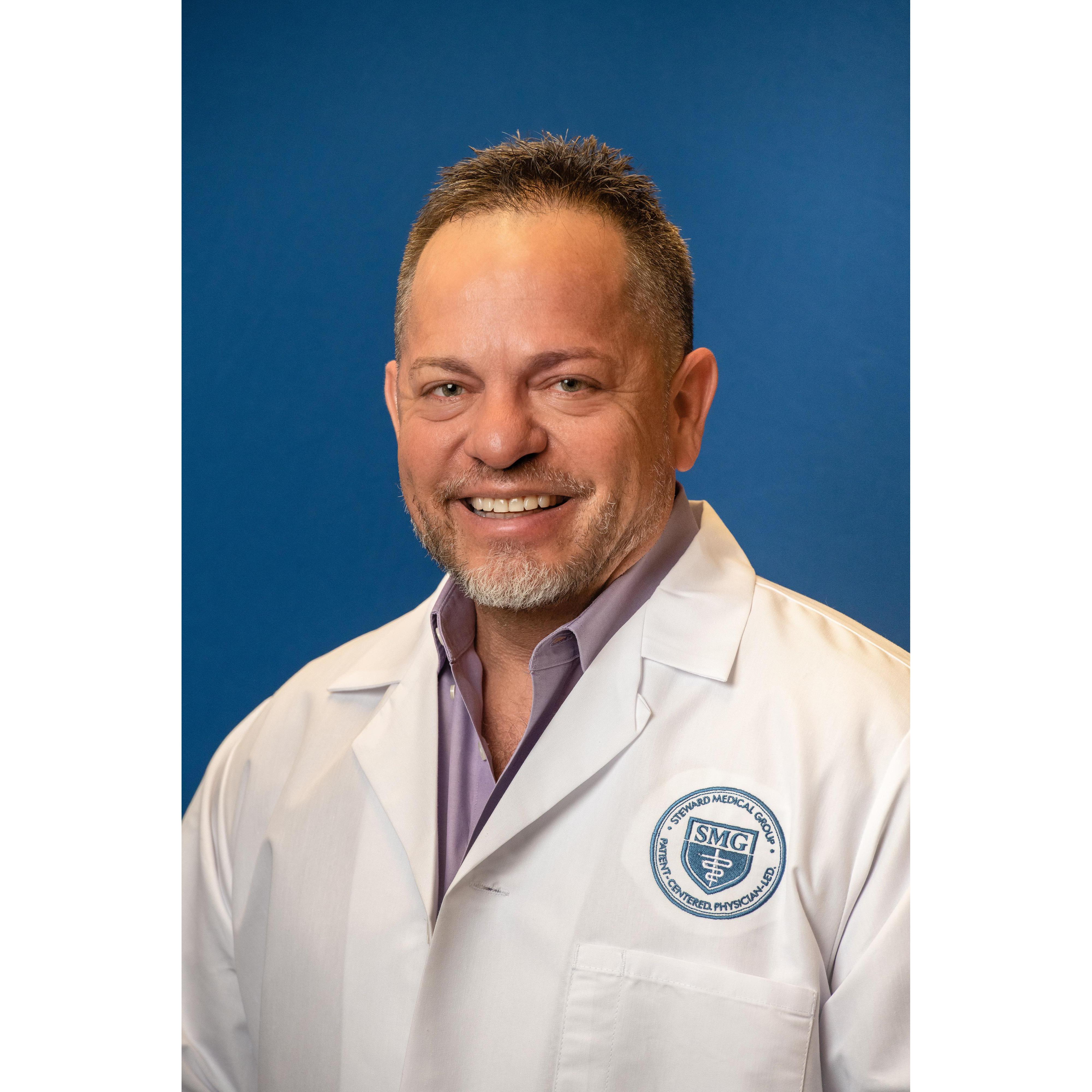 Dr. Francisco Ruiz | Melbourne, FL | Gastroenterologist | Vitals