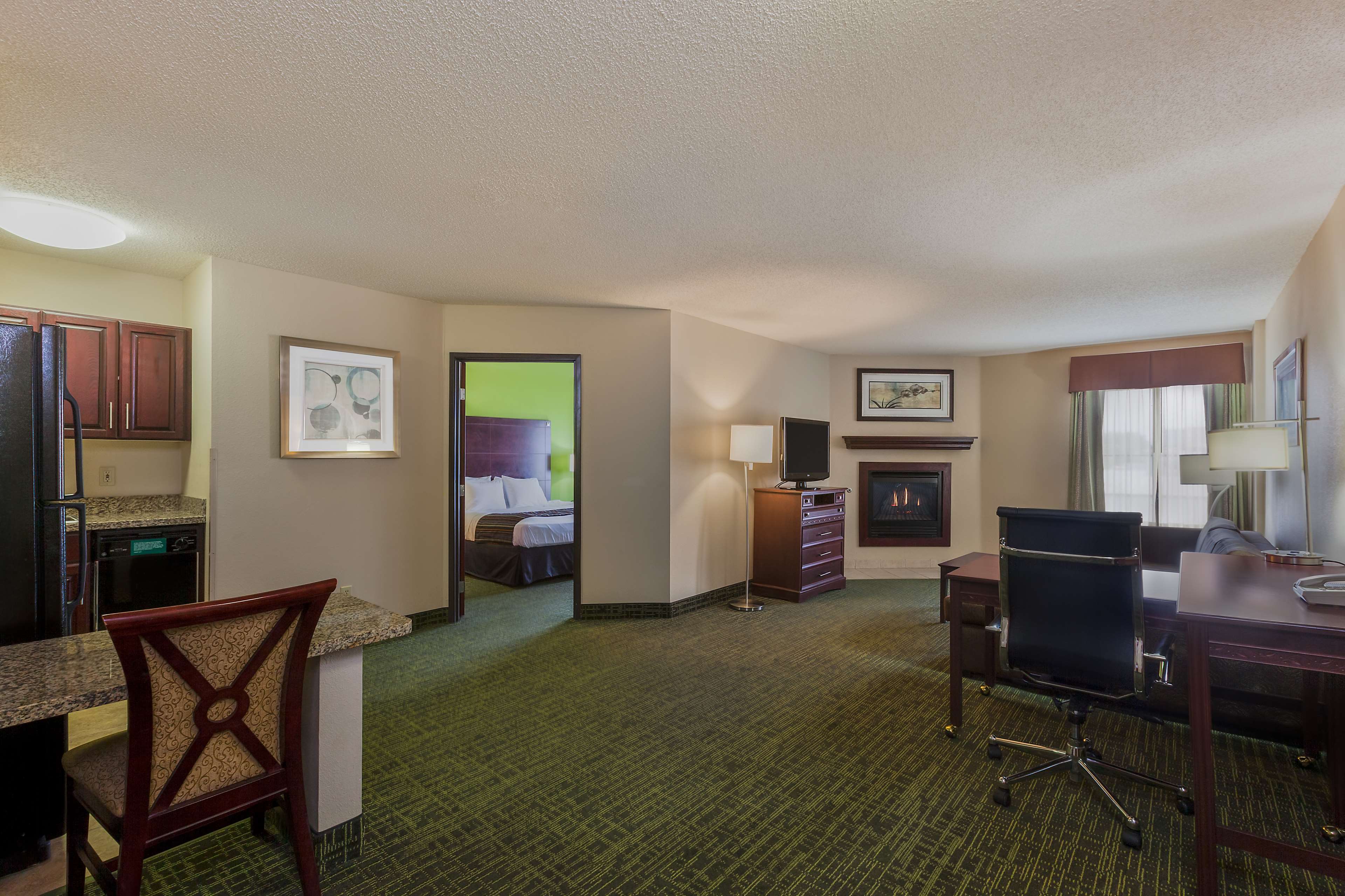 Country Inn & Suites by Radisson, Cedar Rapids North, IA 3192948700 Ho ...