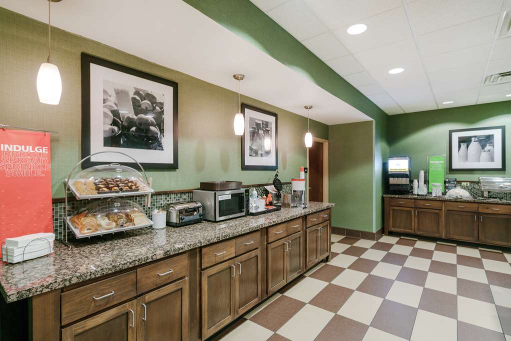 Hampton Inn Huntington University Area, 177 Kinetic Dr, Huntington, WV ...