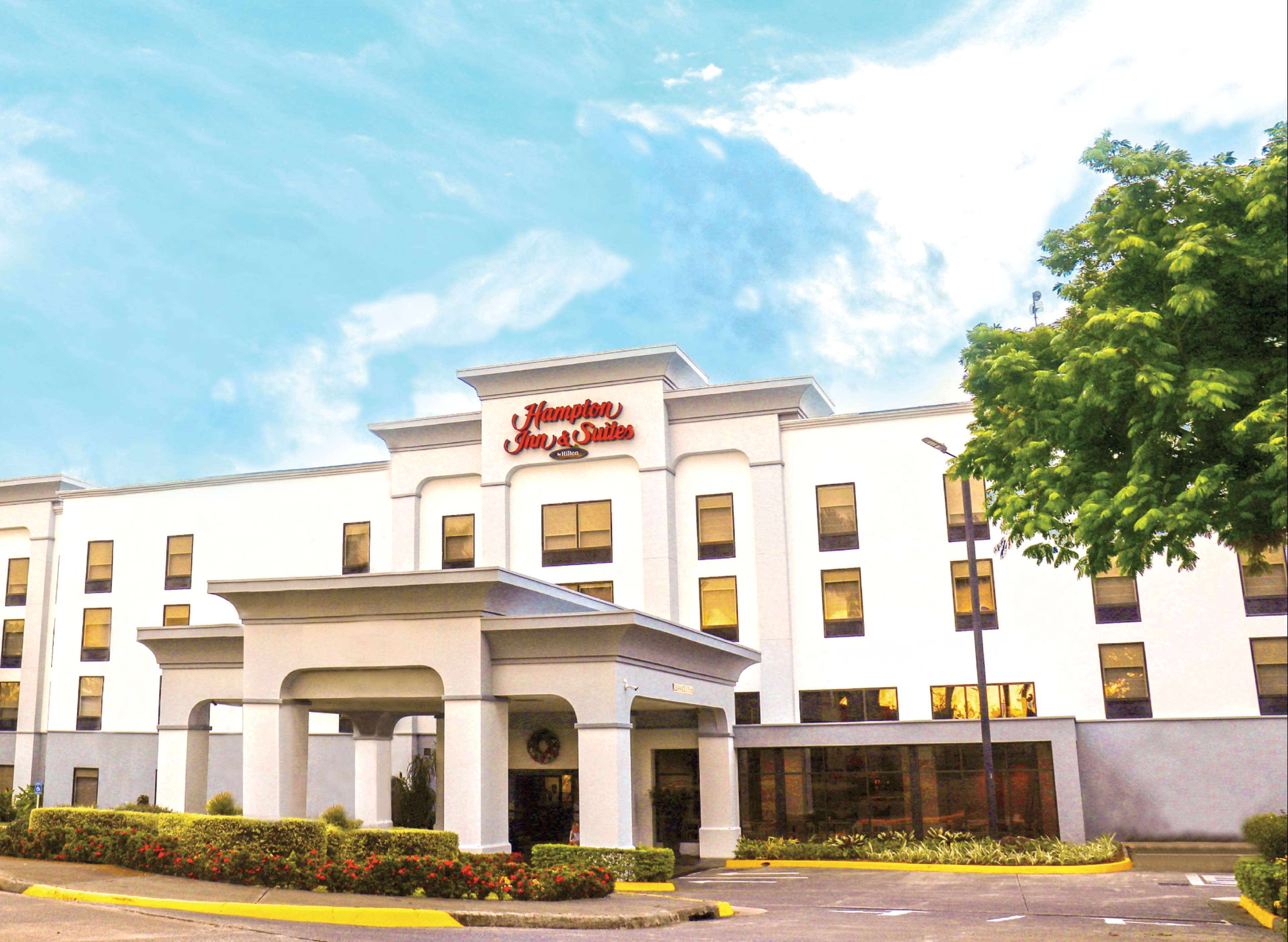 HAMPTON INN & SUITES BY HILTON SAN JOSE-AIRPORT