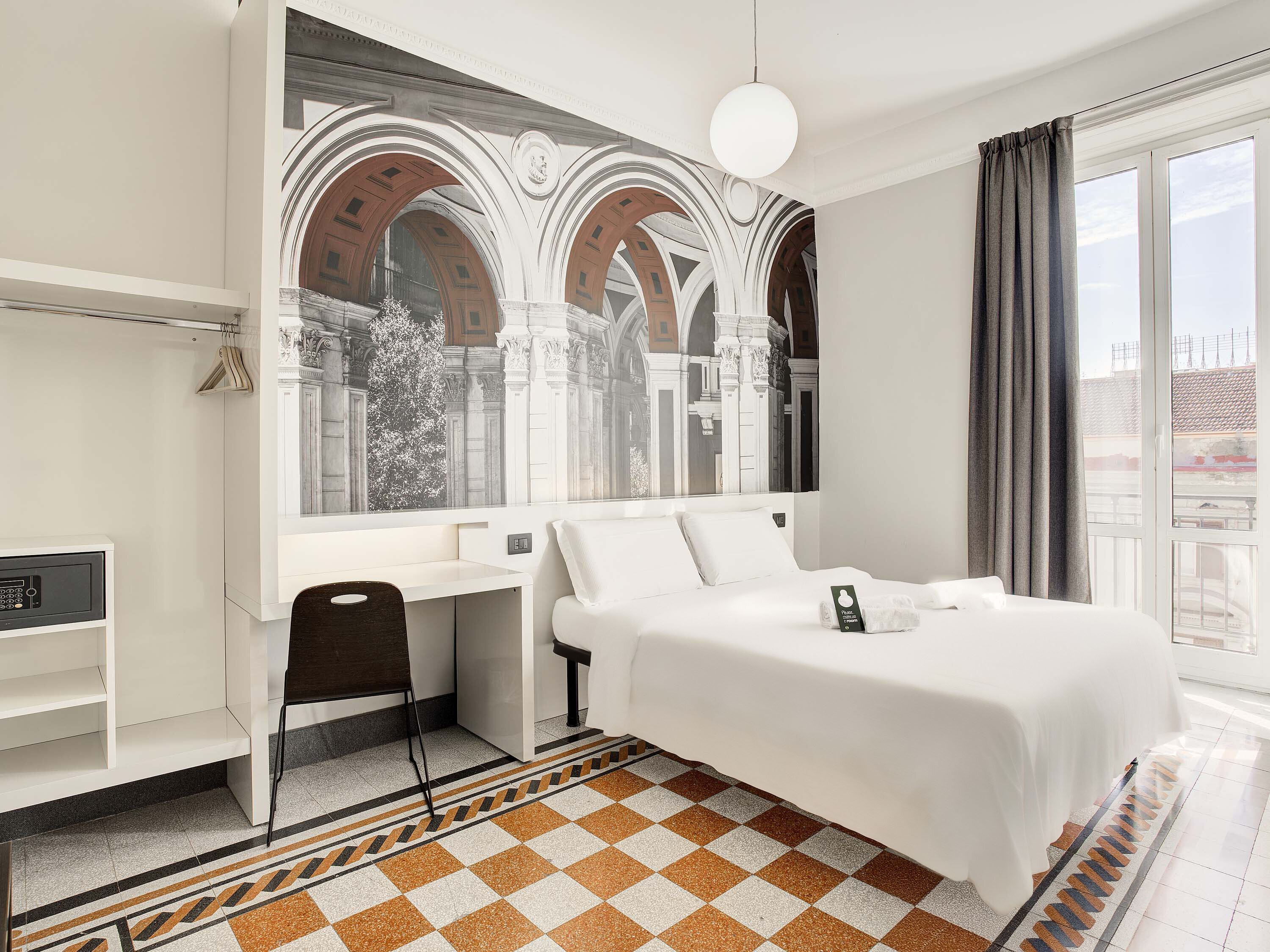 B&B Hotel Napoli - Napoli, Piazza Garibaldi, 32