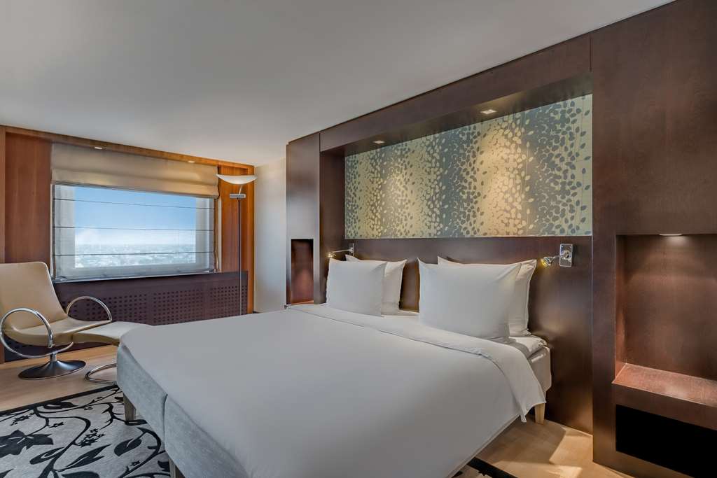 Mapstr - Lodging Radisson Blu Latvija Conference & Spa Hotel, Riga ...