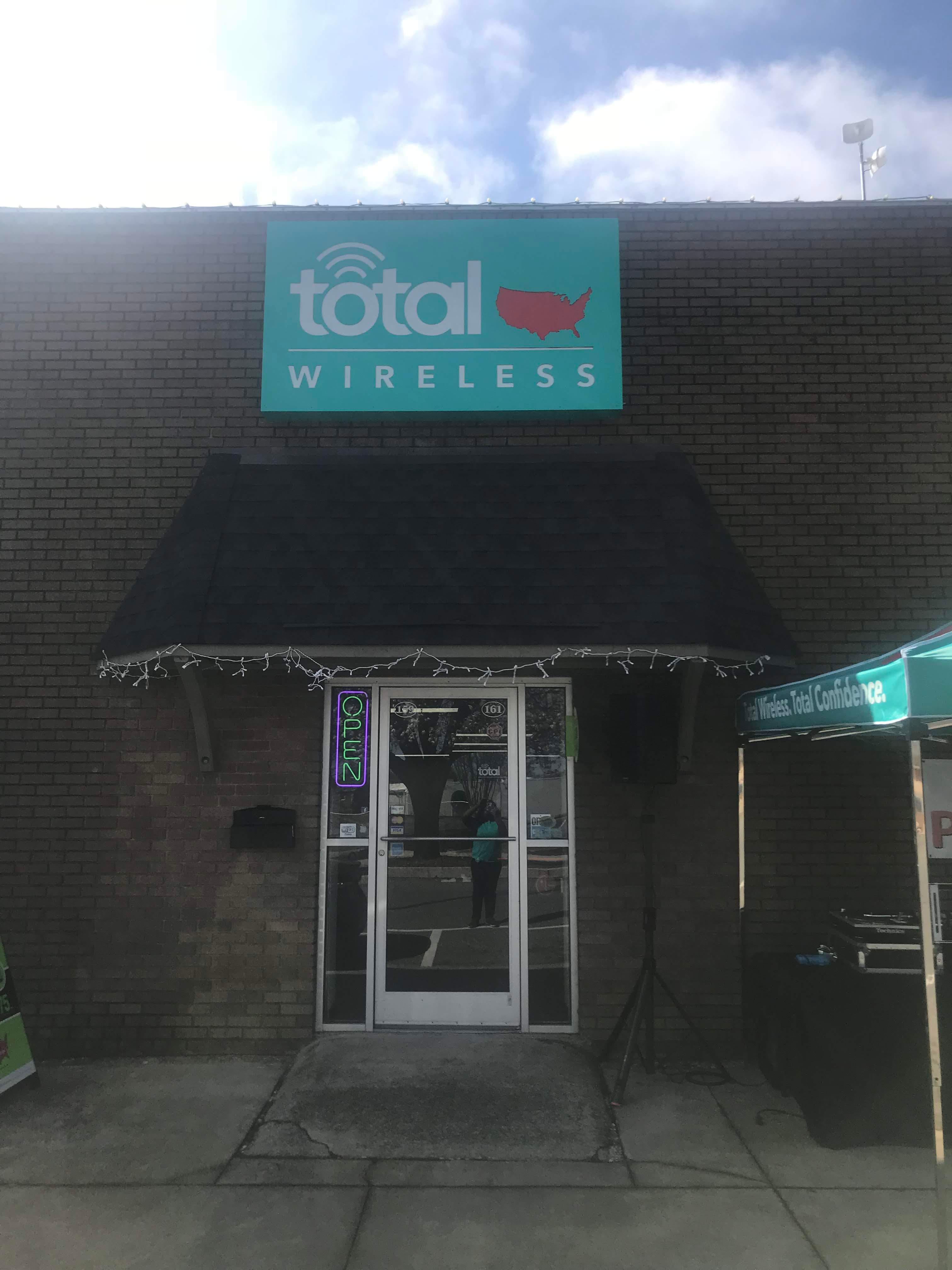 TOTAL WIRELESS STORE
