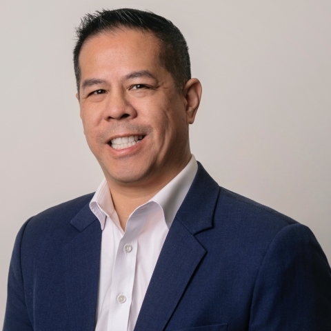 Michael Reyes - Financial Advisor in Vienna, VA 22182 | Merrill