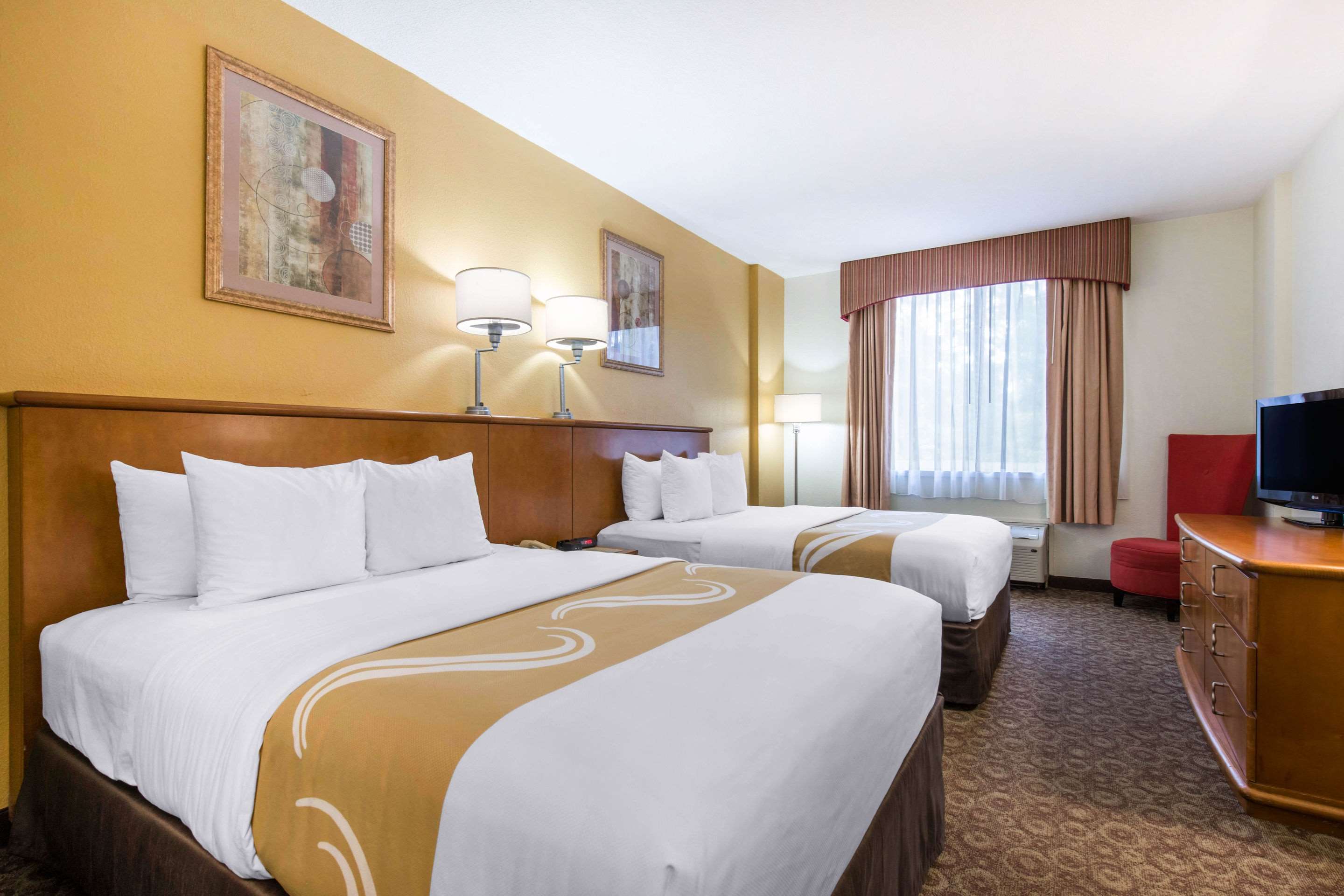Quality Inn & Suites Near The Theme Parks - Orlando, FL - Business Profile