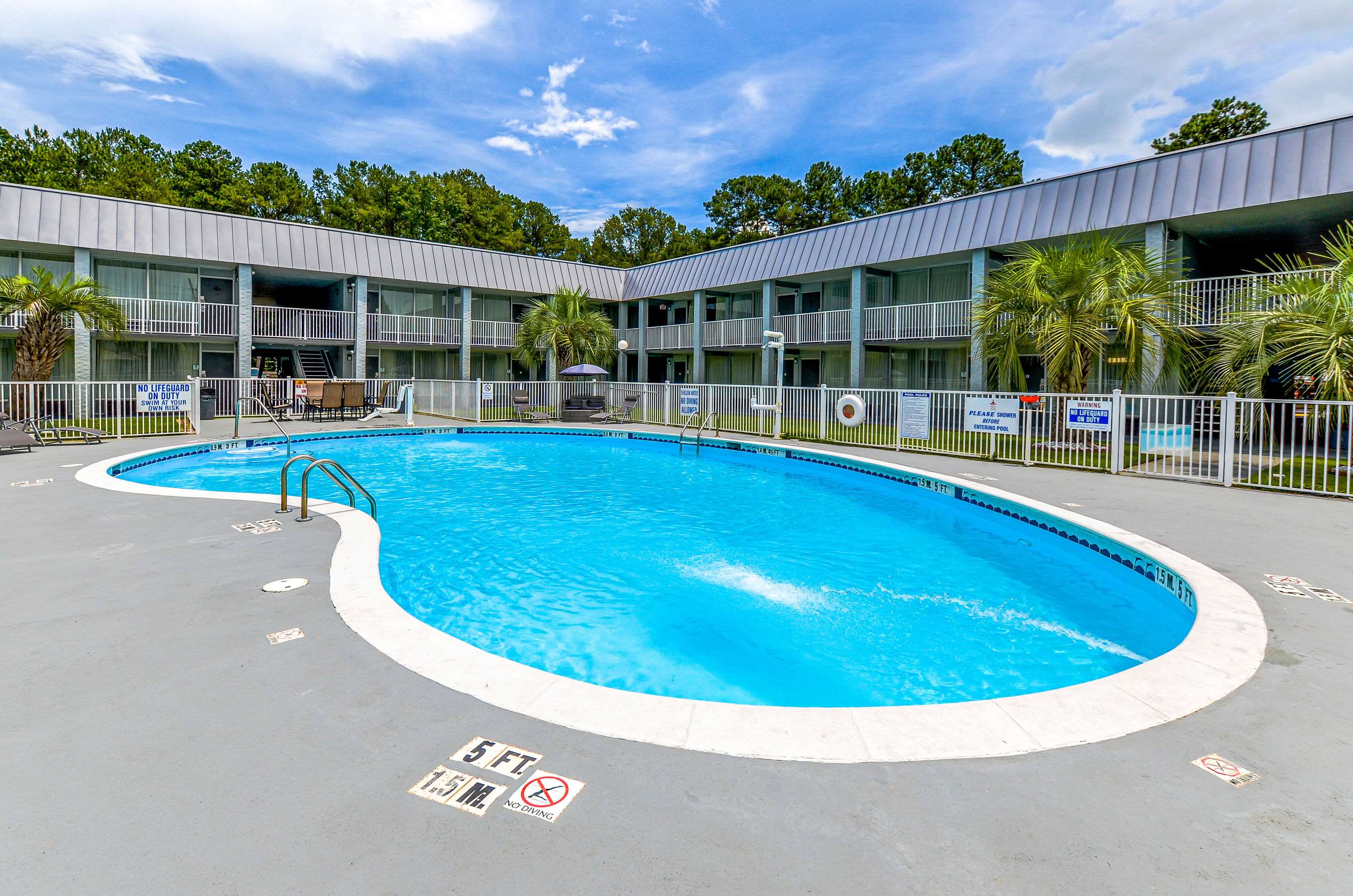 Quality Inn & Suites Hardeeville - Savannah North - Hardeeville, SC ...