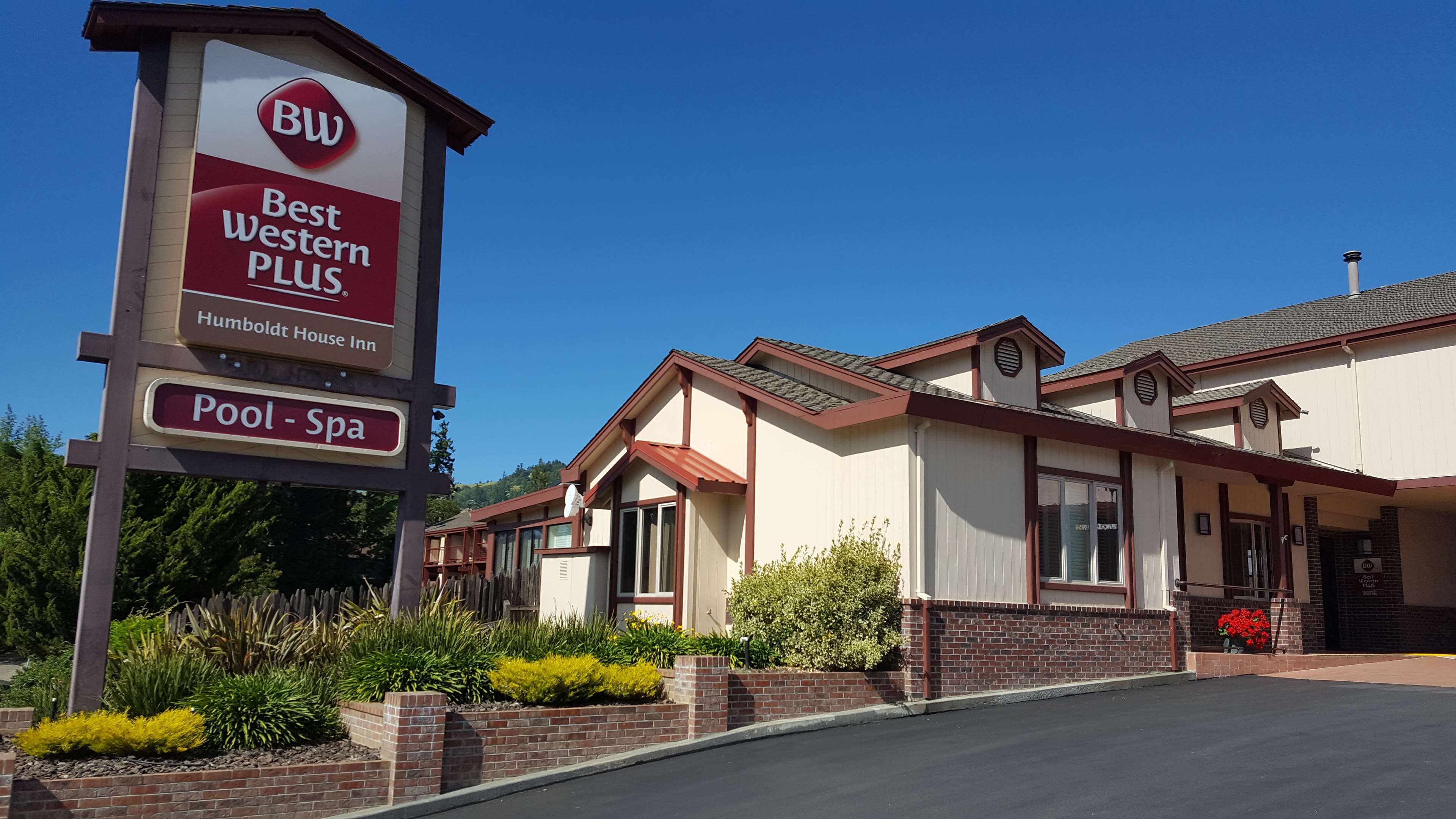 Best Western Plus Humboldt House Inn - 701 Redwood Dr, Garberville, CA ...