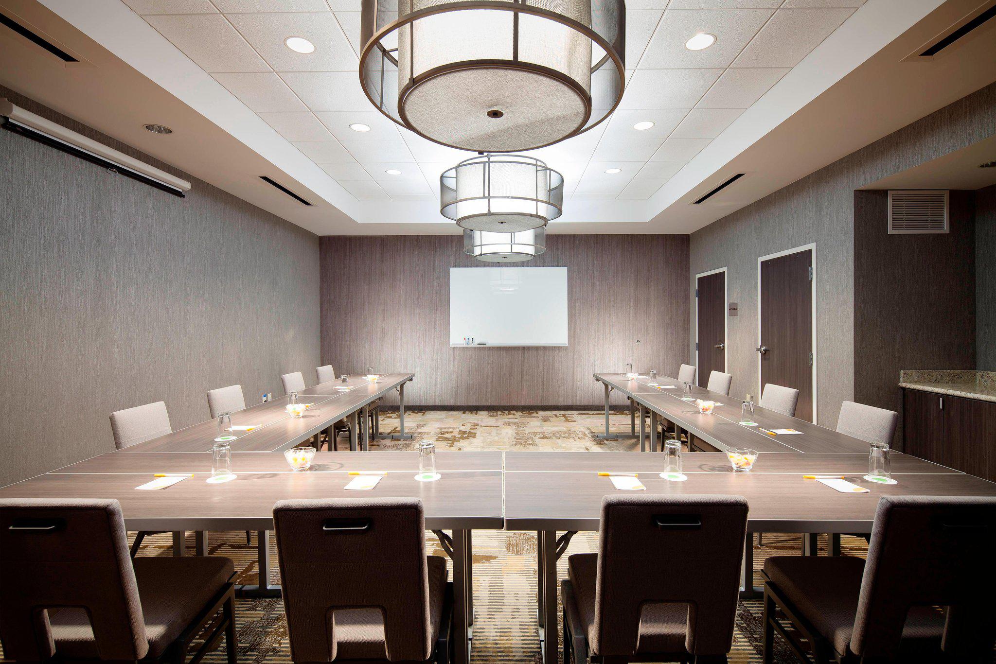 Courtyard by Marriott Palm Beach Jupiter - Jupiter, FL - Business ...