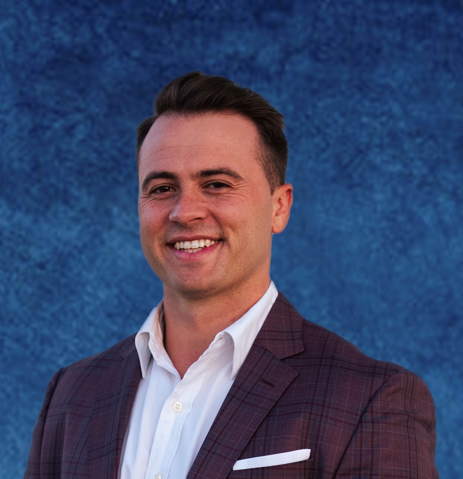Alek Goltzman - Financial Advisor in Tampa, FL 33602 | Merrill